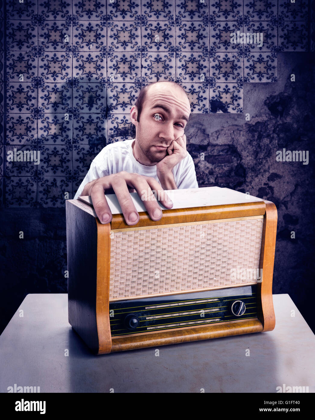Old radio face hi-res stock photography and images - Alamy