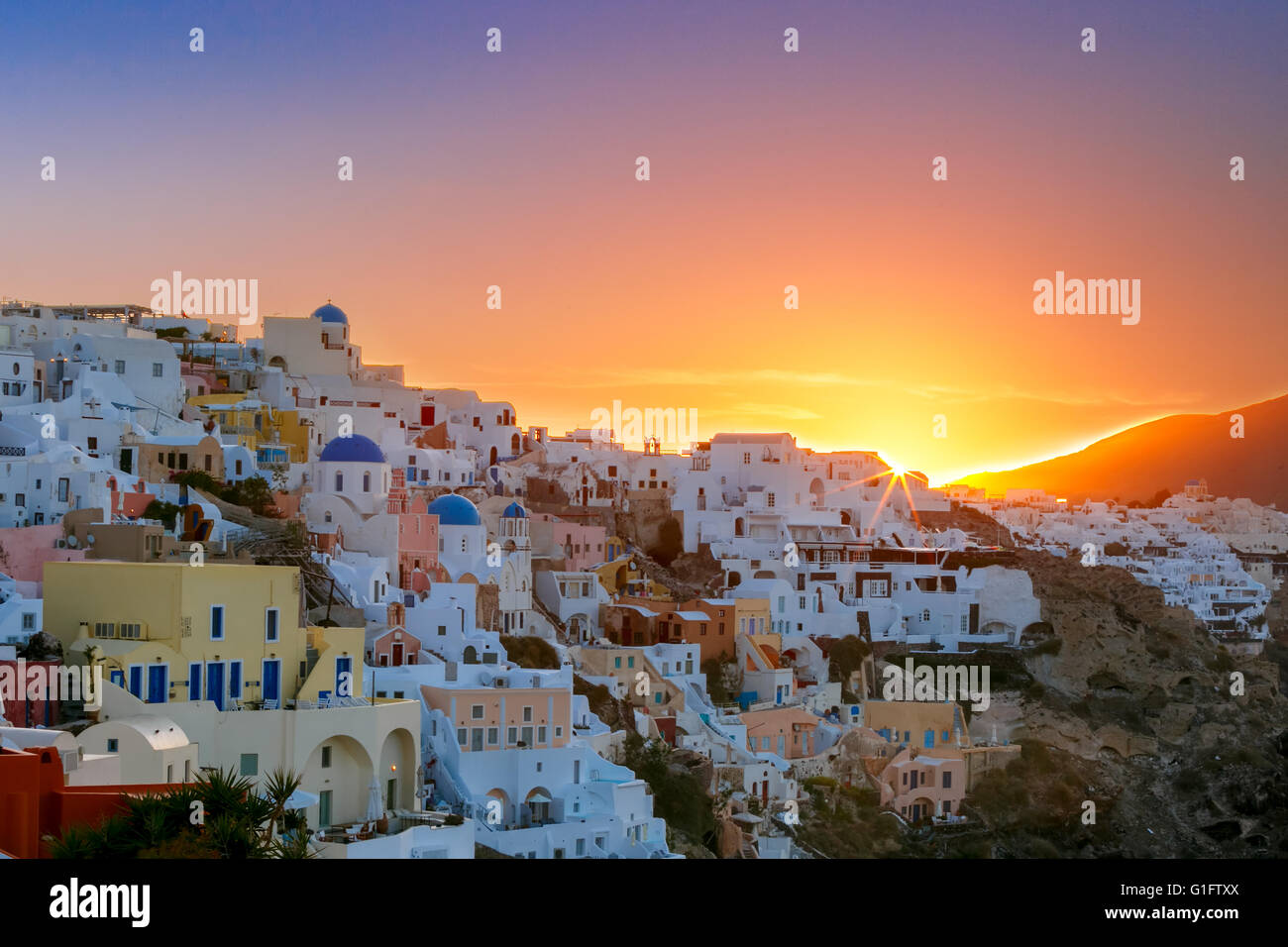 Santorini sunrise sunset scenery hi-res stock photography and images ...