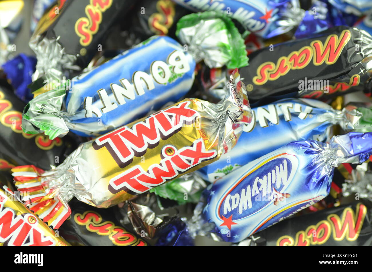 Bounty chocolate confectionery hi-res stock photography and images - Alamy