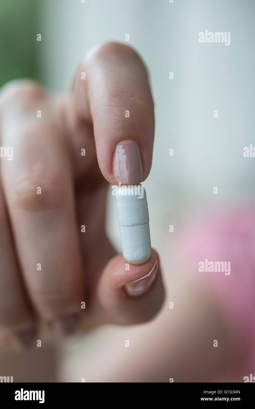 Pill capsules hi-res stock photography and images - Alamy