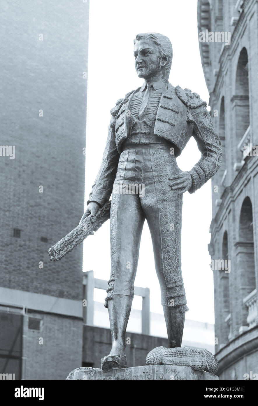 Statue depicting a toreador in Valencia, Spain Stock Photo - Alamy