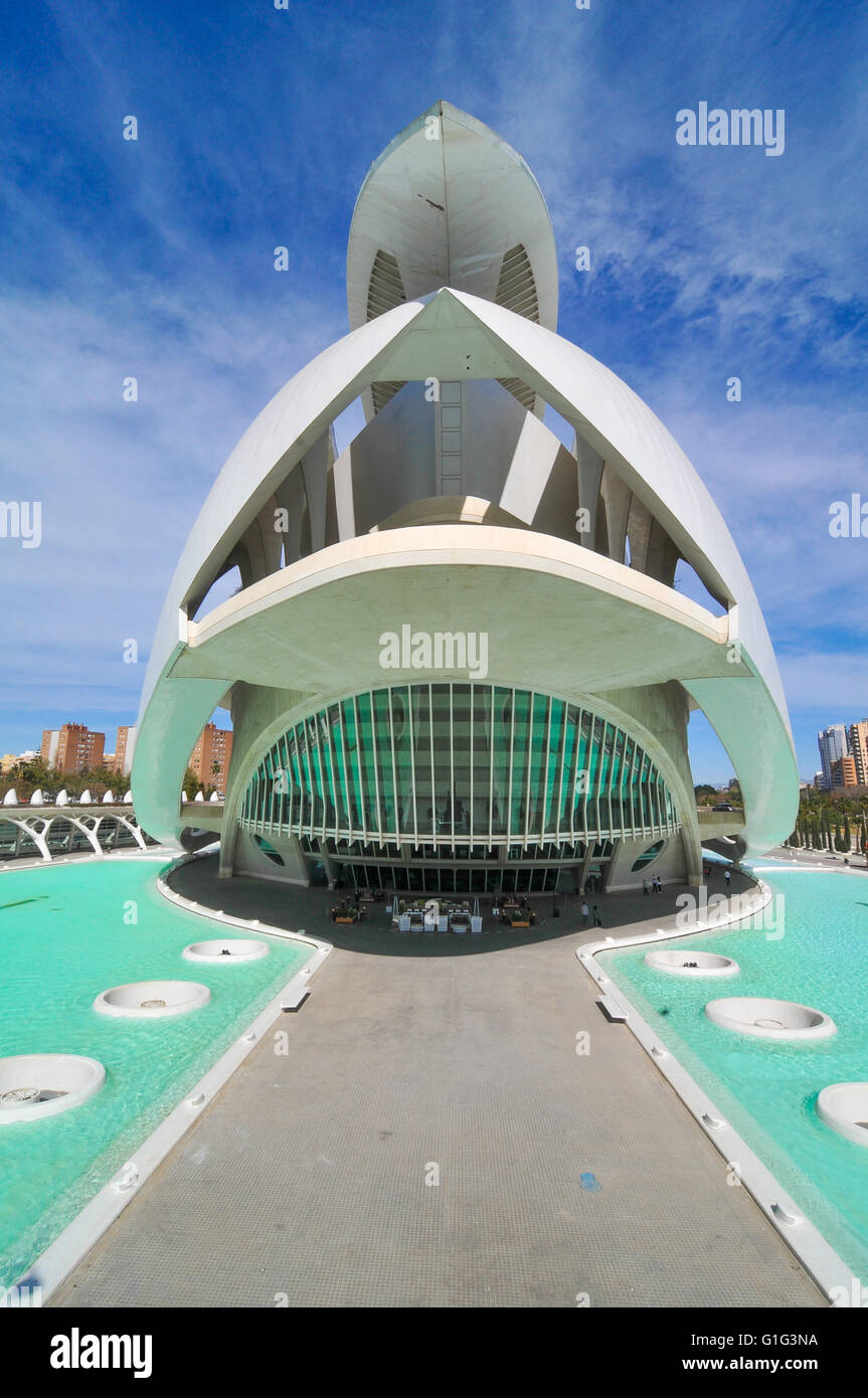 Valencia opera house tourists hi-res stock photography and images - Alamy
