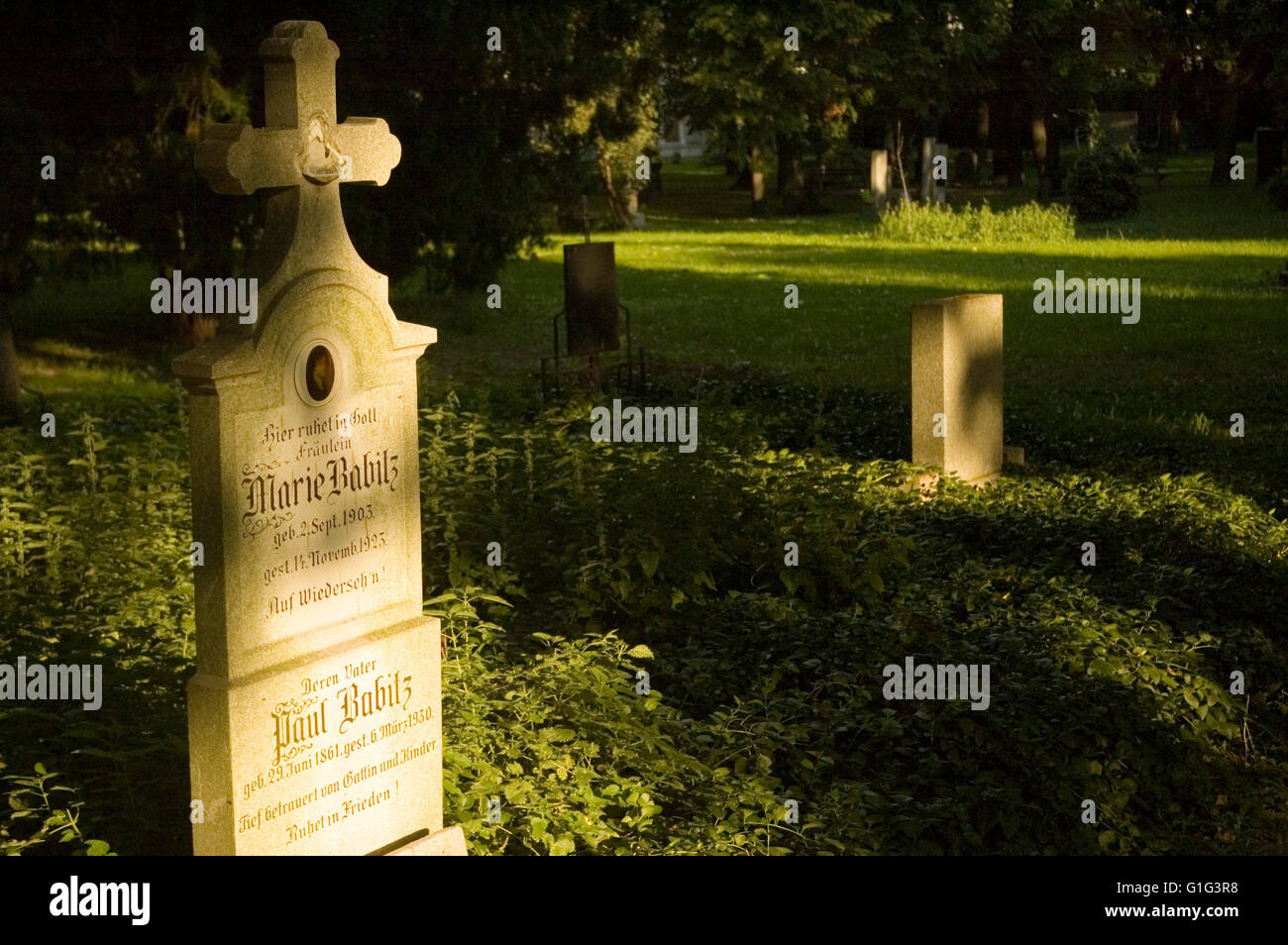 Religious cemetery hi-res stock photography and images - Alamy