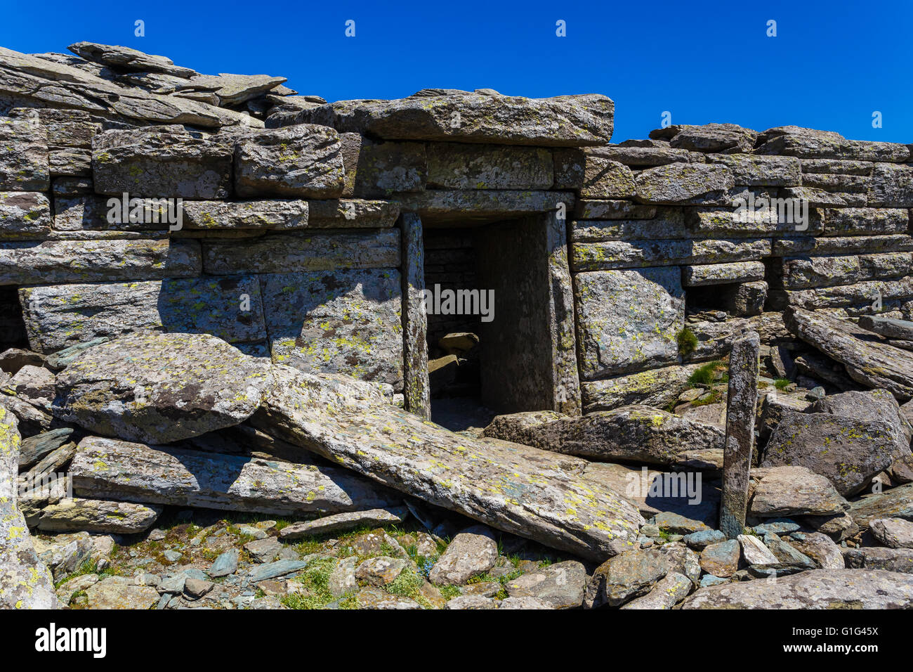 Dragon house evia hi-res stock photography and images - Alamy