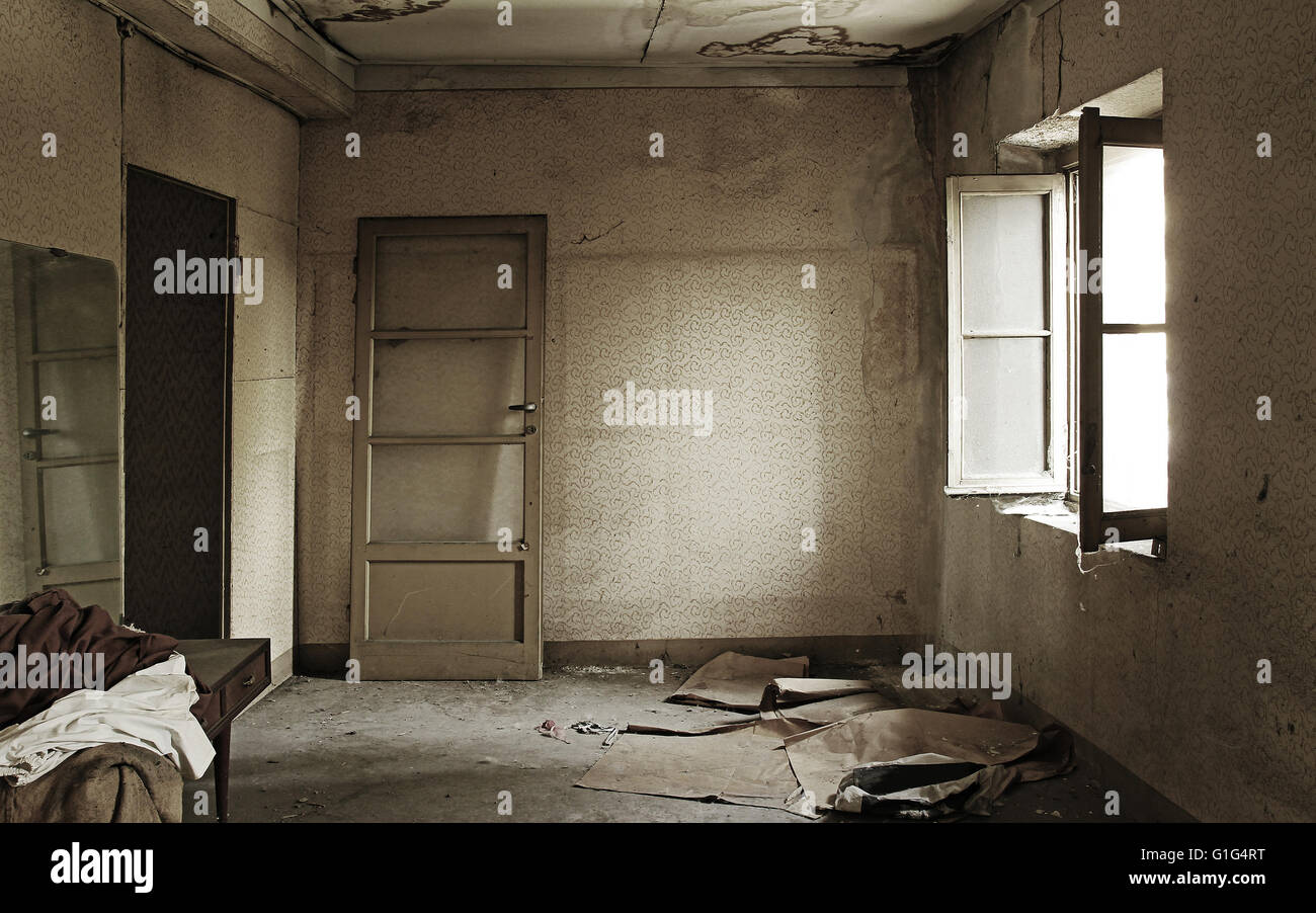 Ruined and empty home interiors, vintage wallpaper and decorations ...
