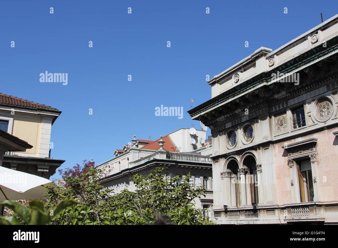 Elegant classic building facade, vintage architecture Stock Photo - Alamy