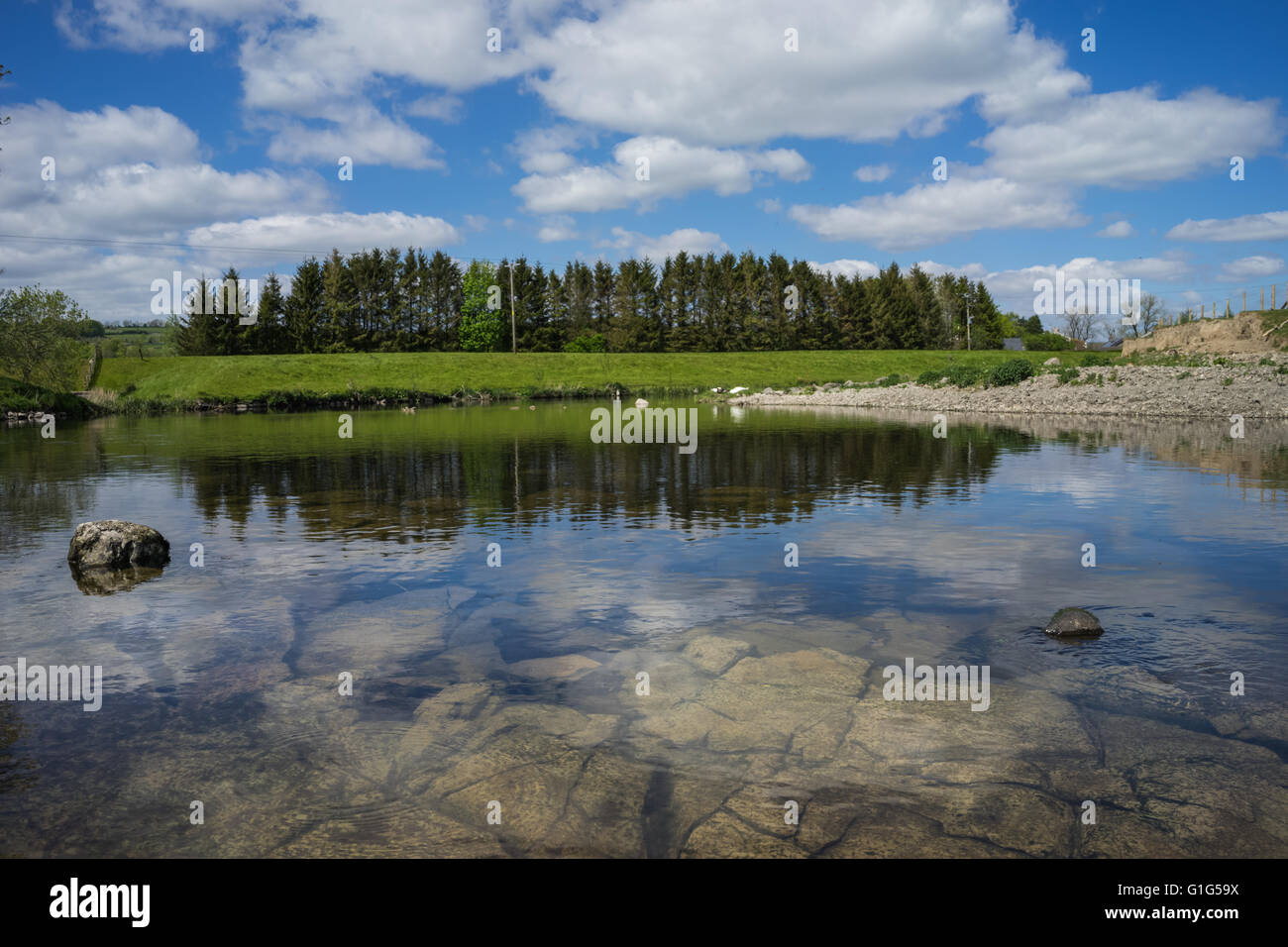 A wander around the River Kent near Kendal on a lovely sunny spring ...