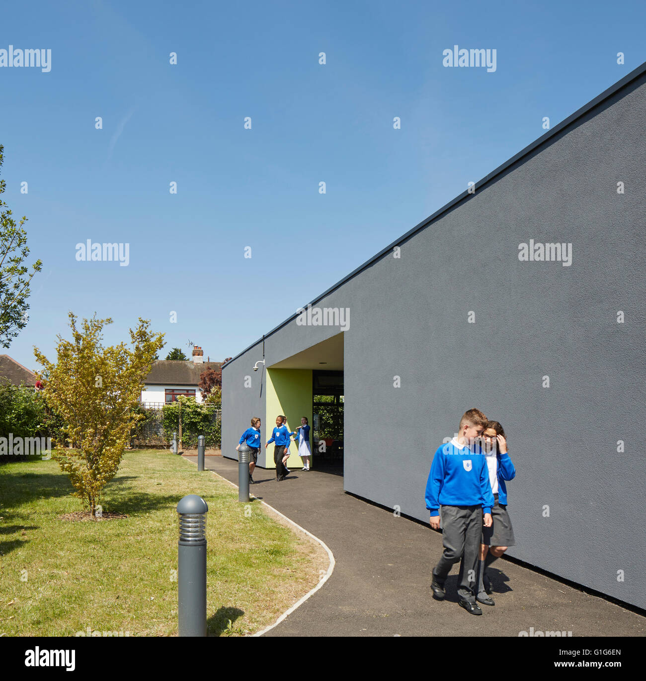 Single Storey Extension Stock Photos & Single Storey Extension Stock ...