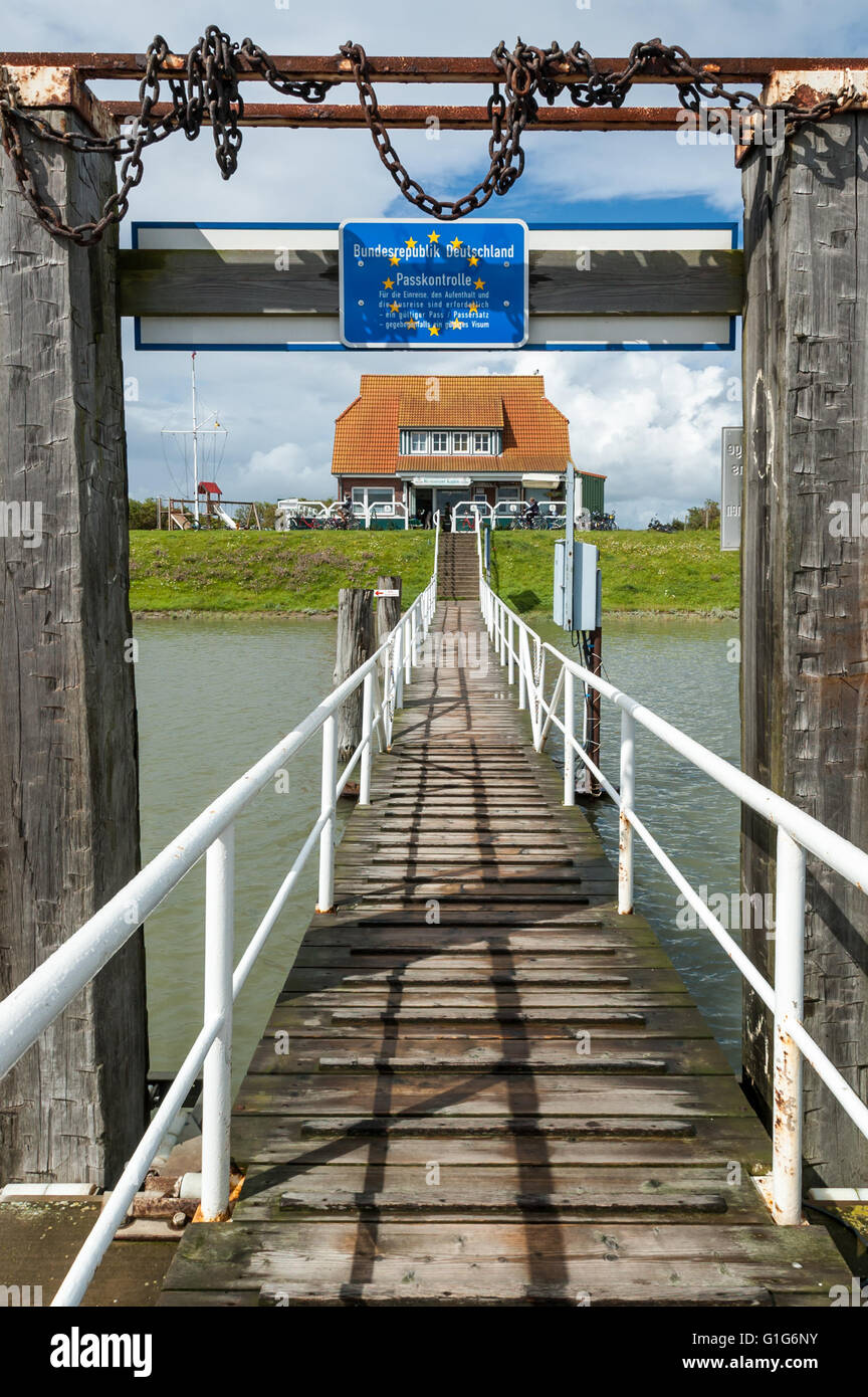 Entry controll hi-res stock photography and images - Alamy