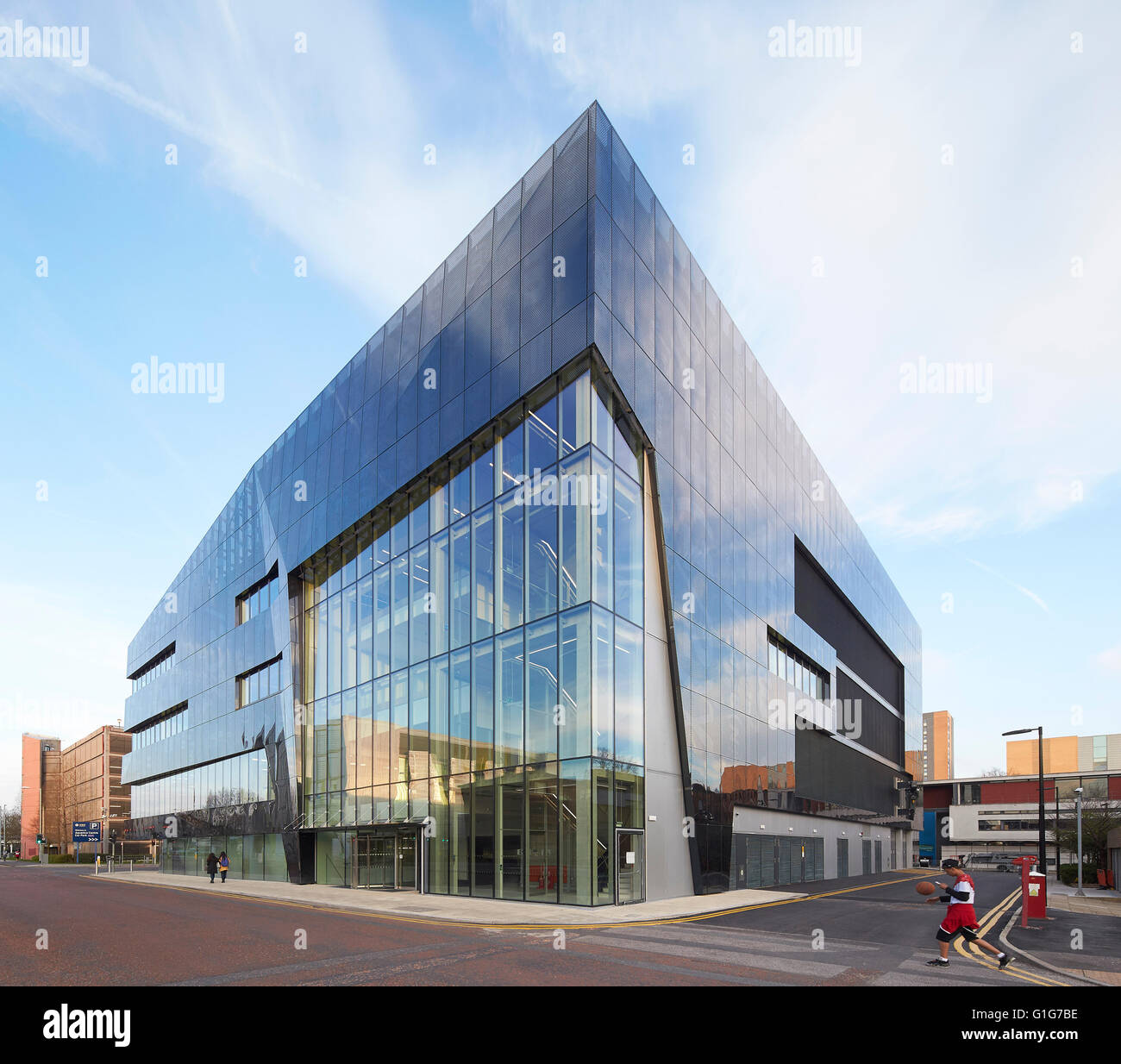Corner elevation with glazed foyer and entrance. Graphene Institute ...