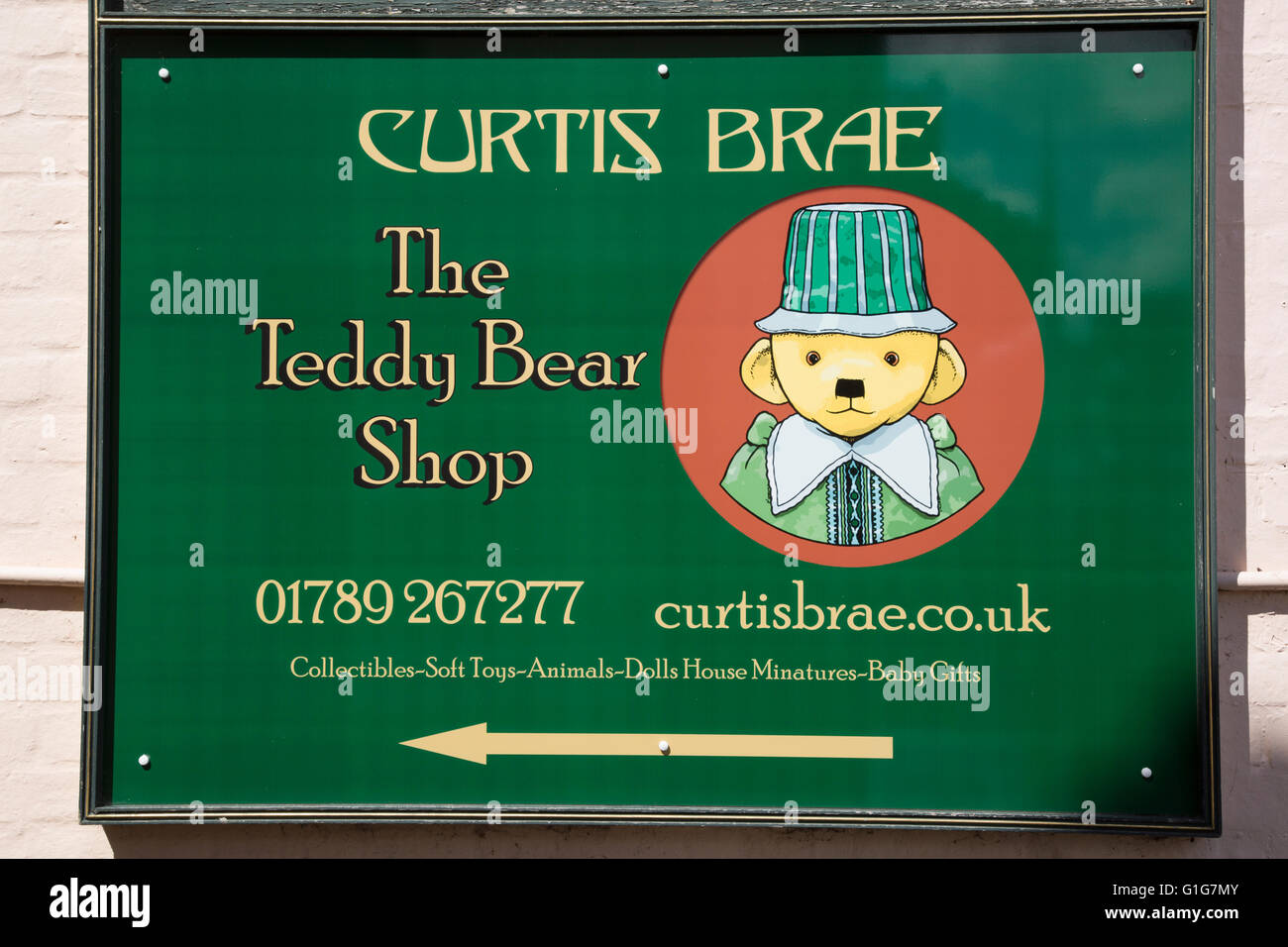 Teddy bear shop hi-res stock photography and images - Alamy