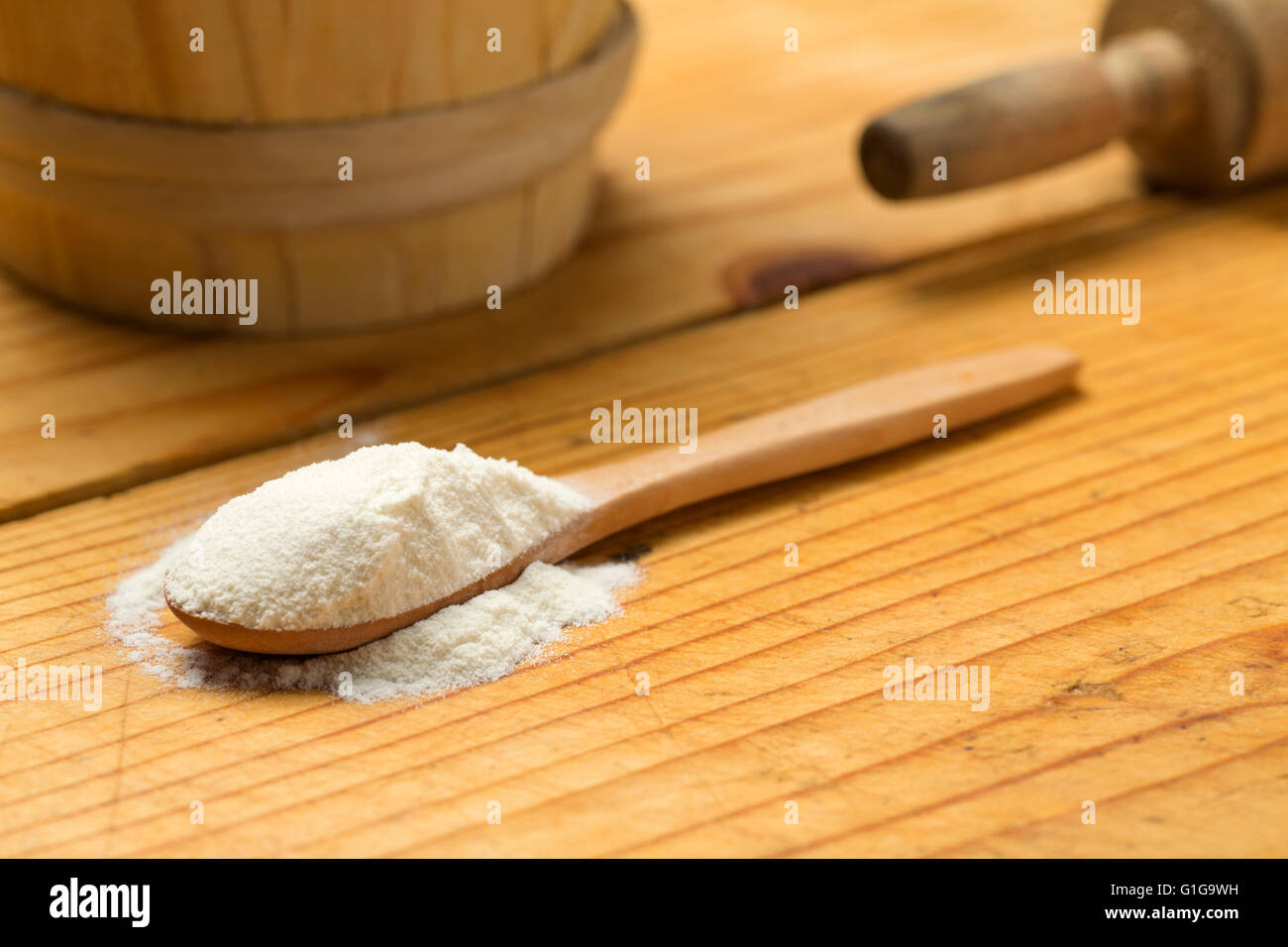 Spoon flour hi-res stock photography and images - Alamy