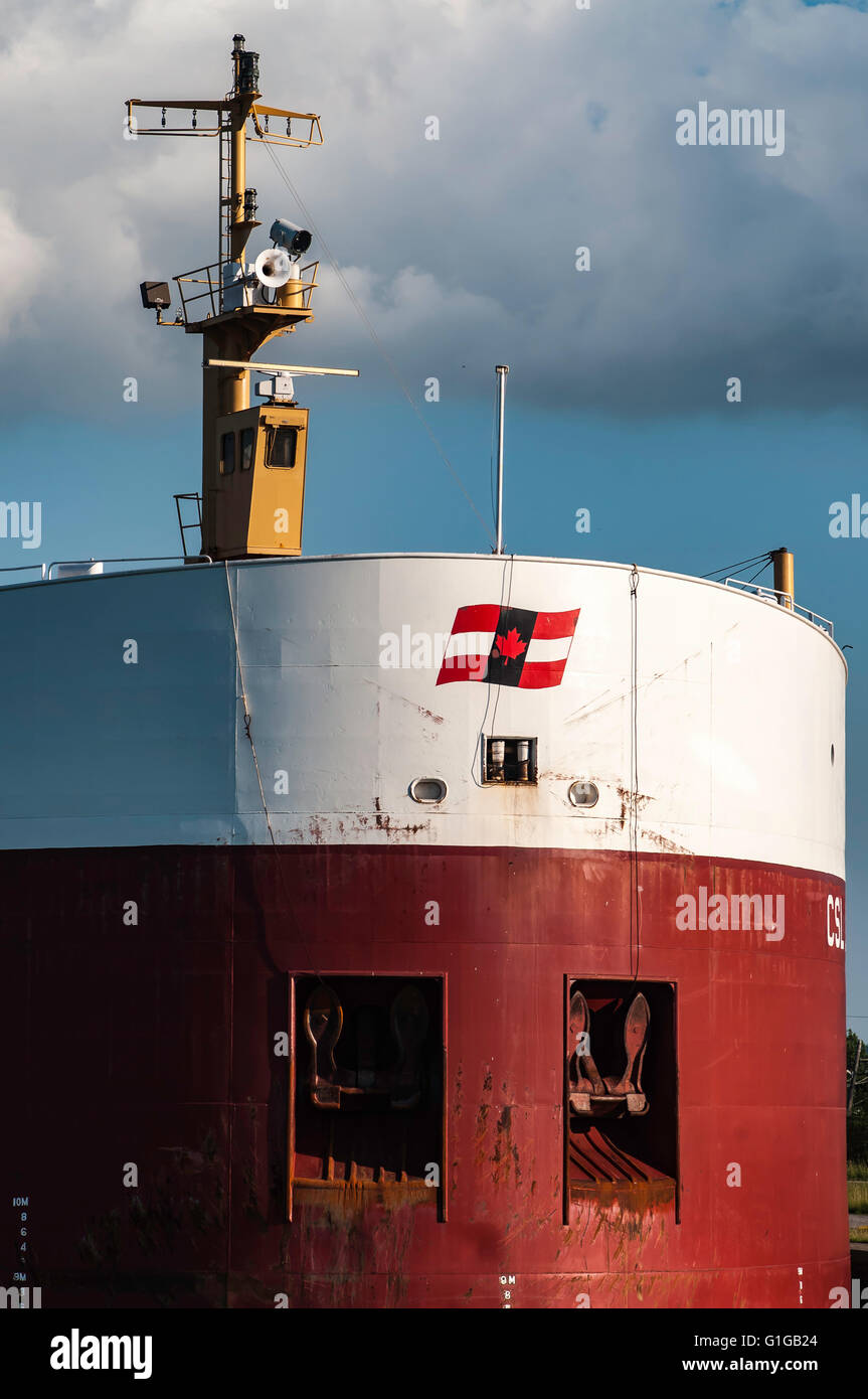 Large great lakes freighter hi-res stock photography and images - Alamy