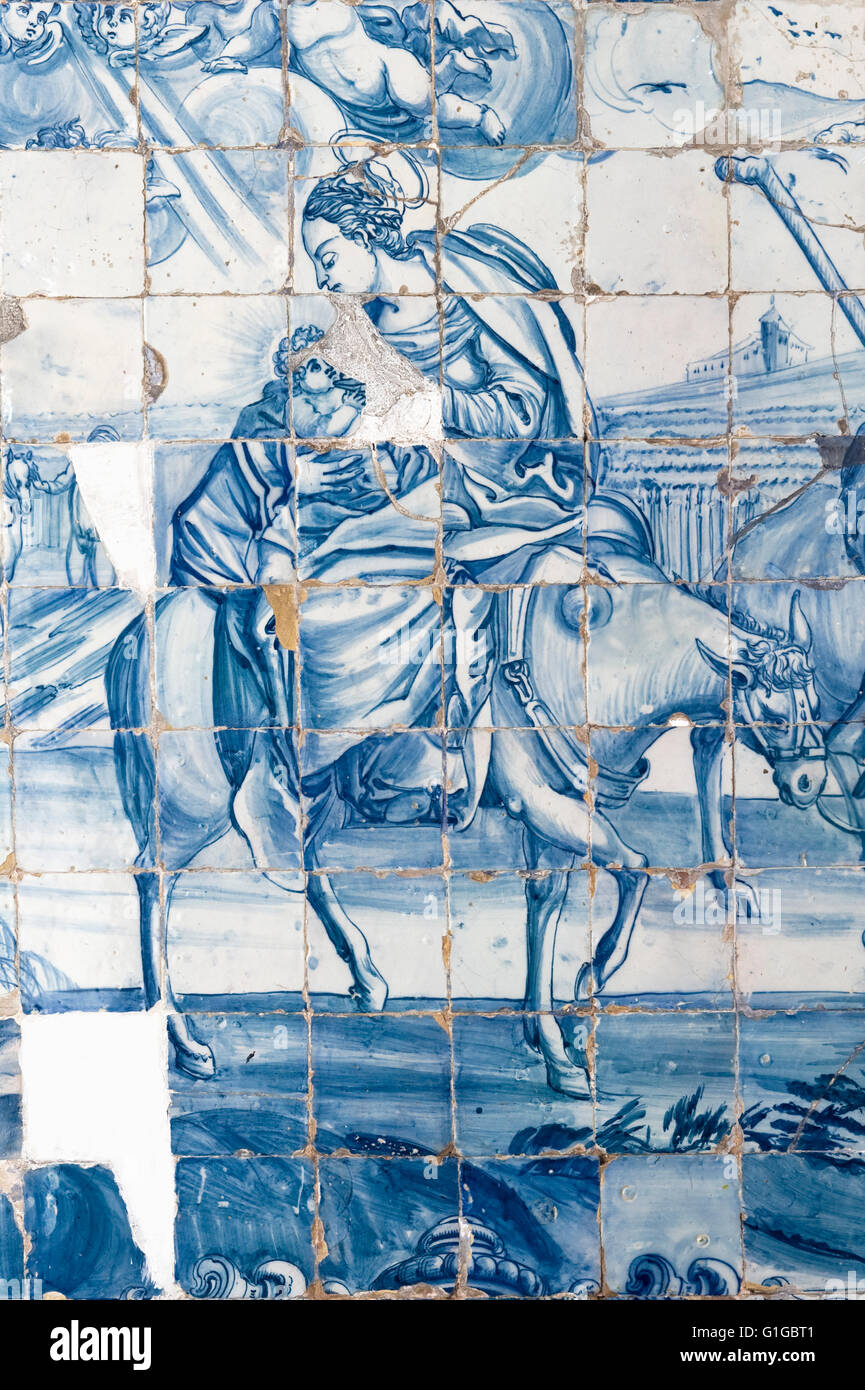 Tiles portuguese art hi-res stock photography and images - Alamy