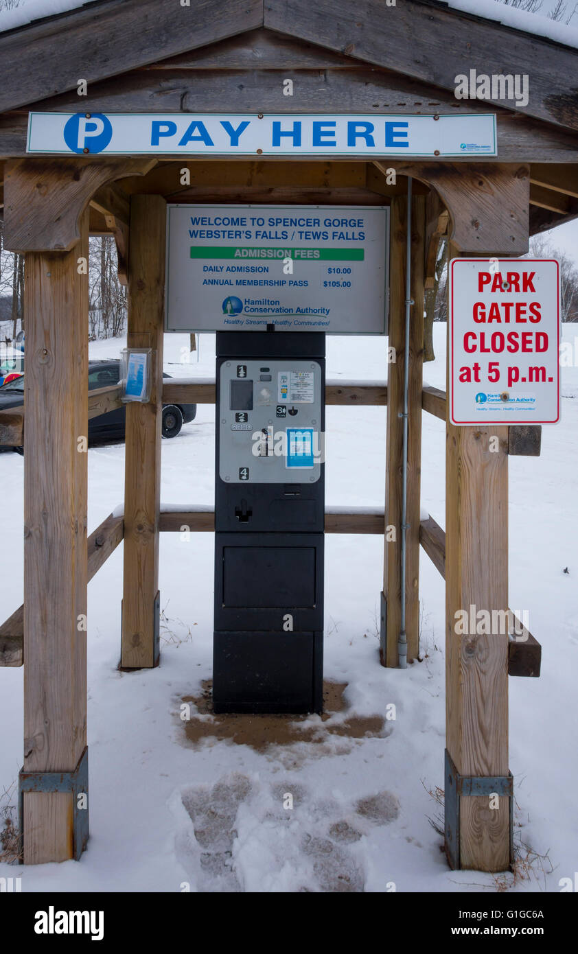 Parking meter hi-res stock photography and images - Alamy