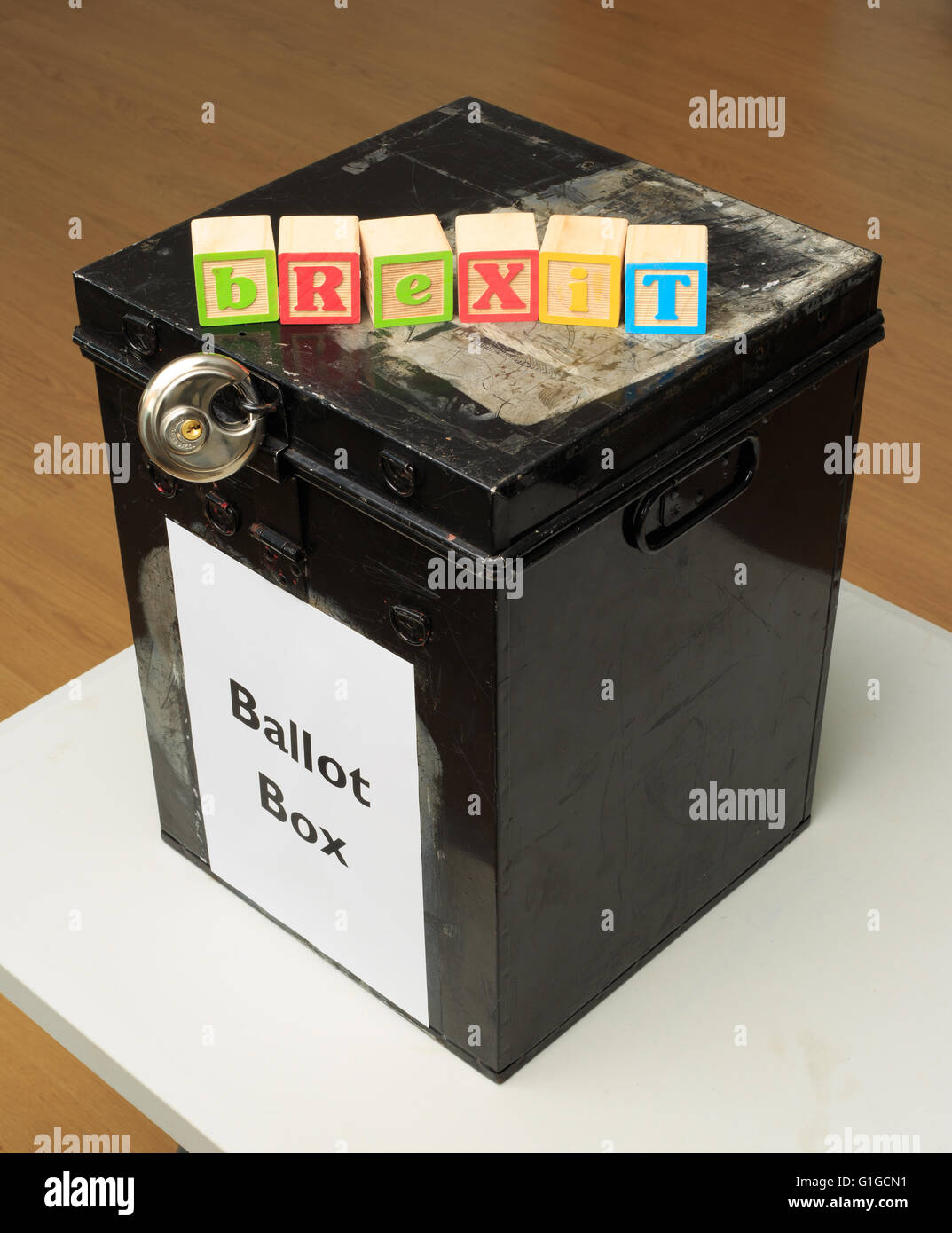 Brexit and wooden blocks hi-res stock photography and images - Alamy