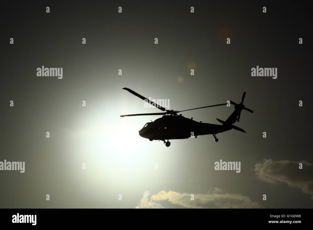 Military silhouette sunset hi-res stock photography and images - Alamy