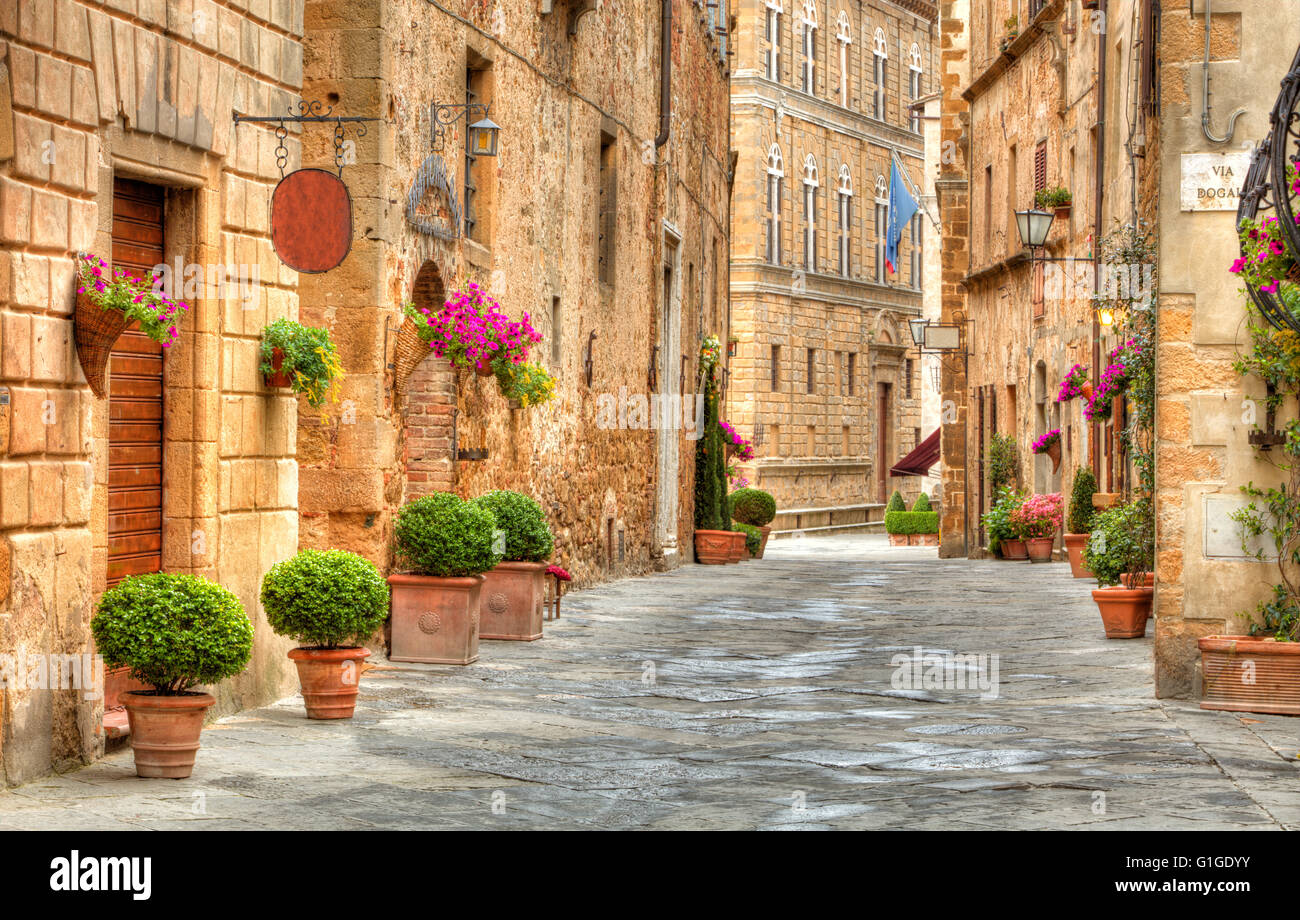 Pienza city hi-res stock photography and images - Alamy