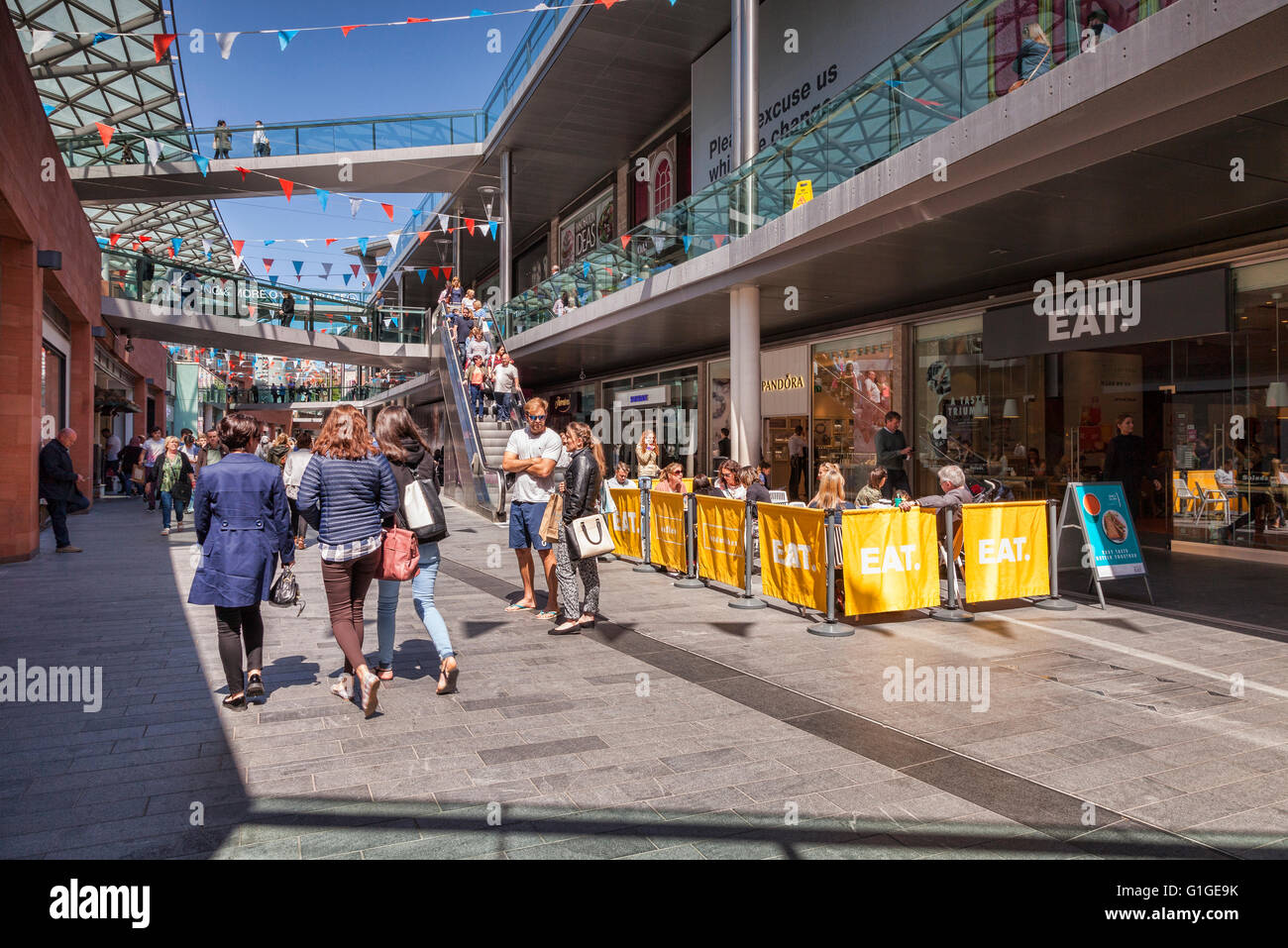 Shoppers in Liverpool One, the shopping, residential and leisure ...