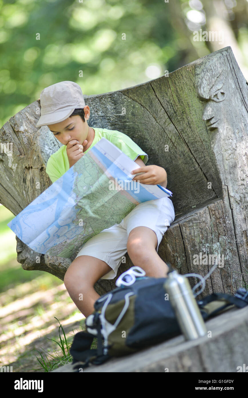 Hike map boy hi-res stock photography and images - Alamy