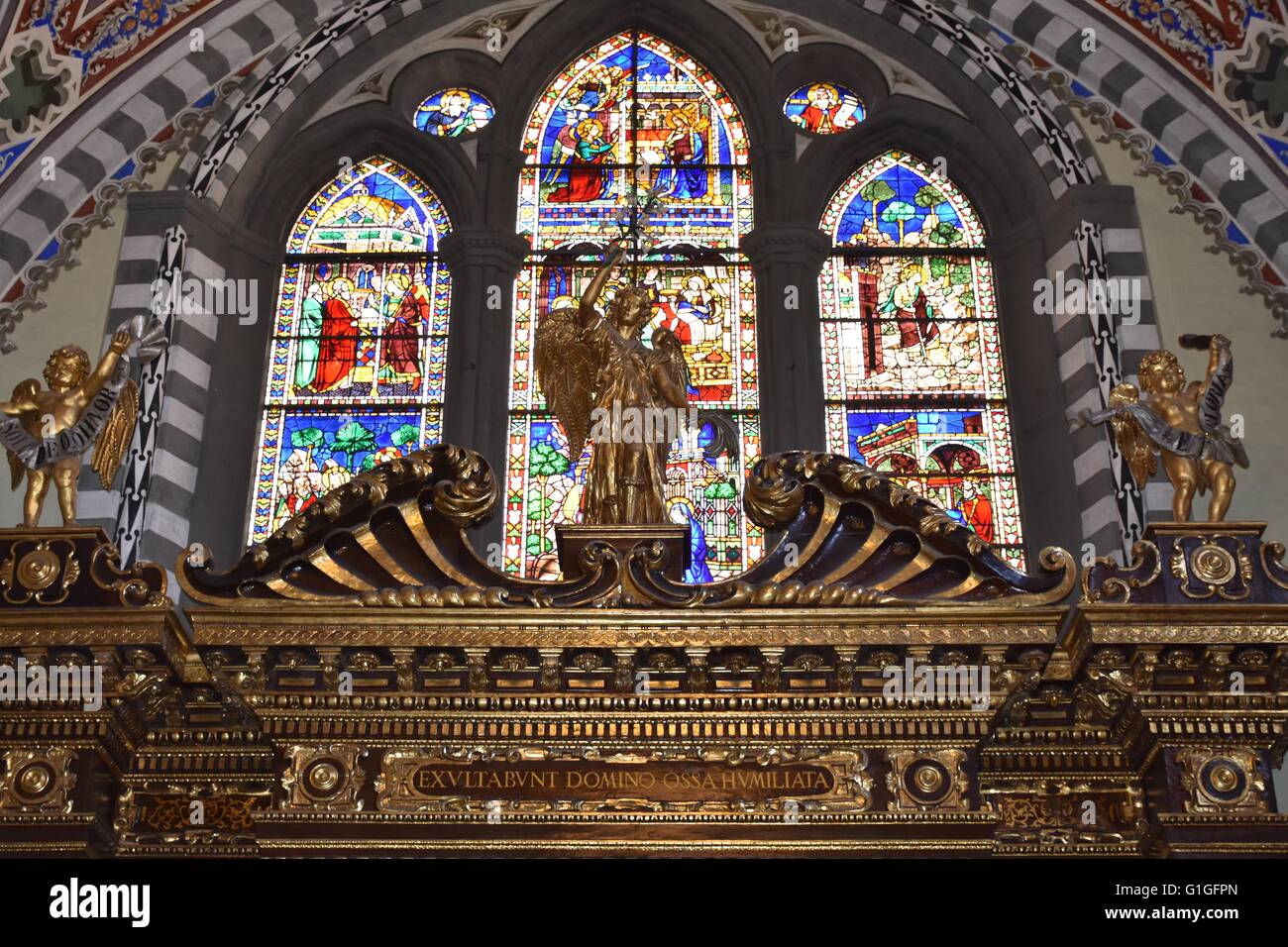 Stained glass cathedral hi-res stock photography and images - Alamy