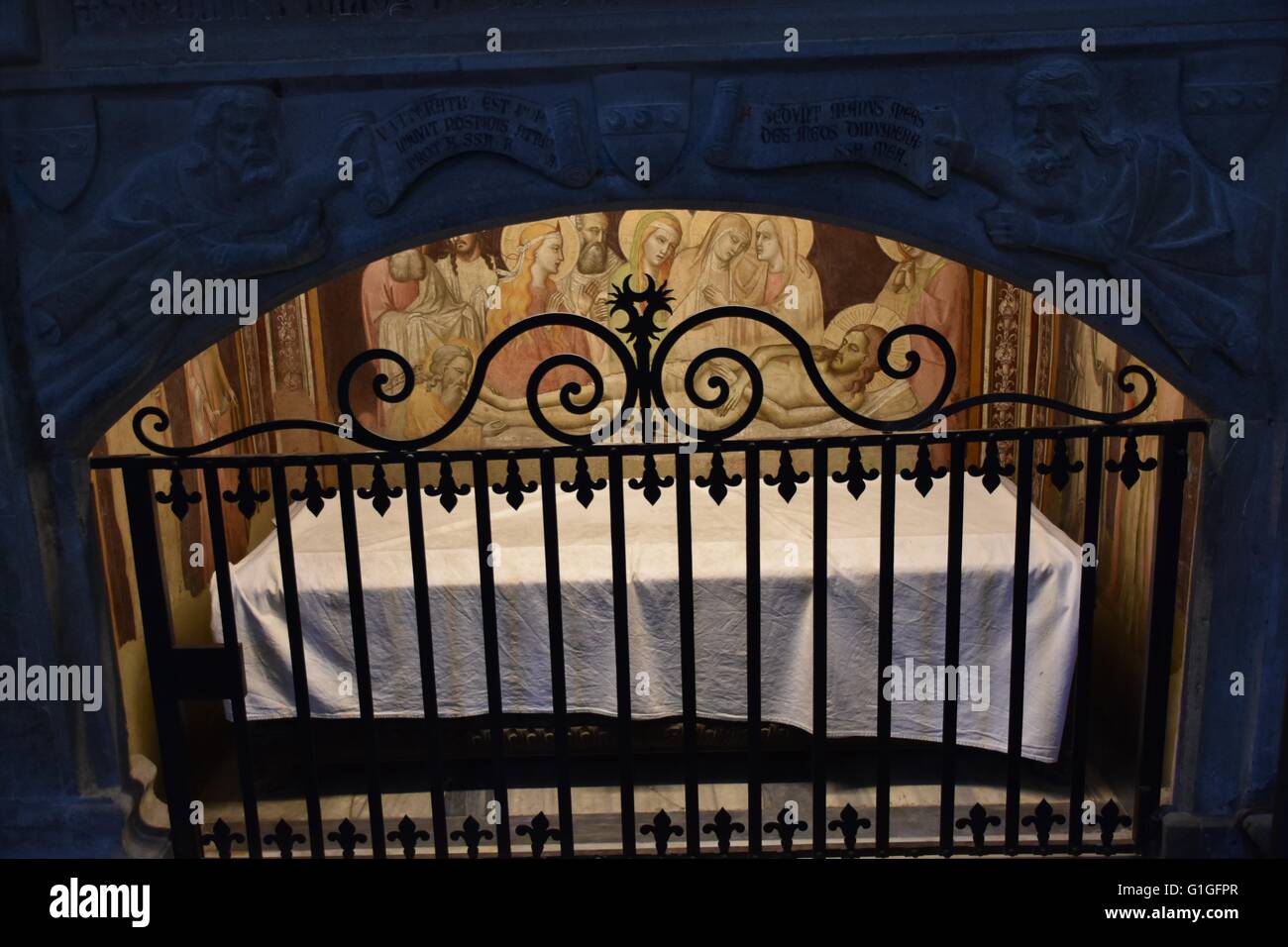 Beautiful architecture and design of a Roman cathedral Stock Photo - Alamy