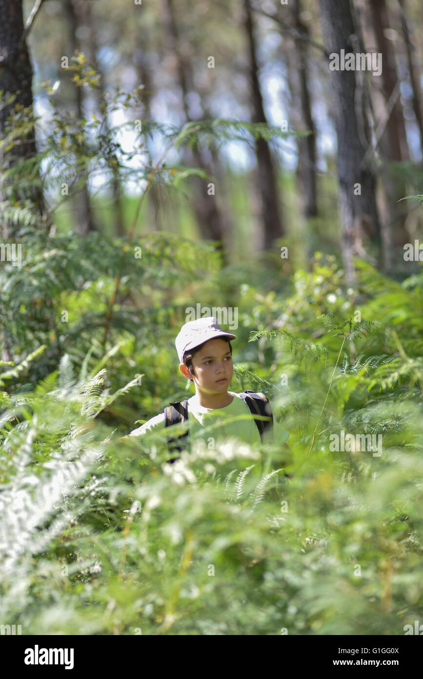 Little boy walking alone Stock Photo - Alamy Little boy walking alone Stock Photo - Alamy