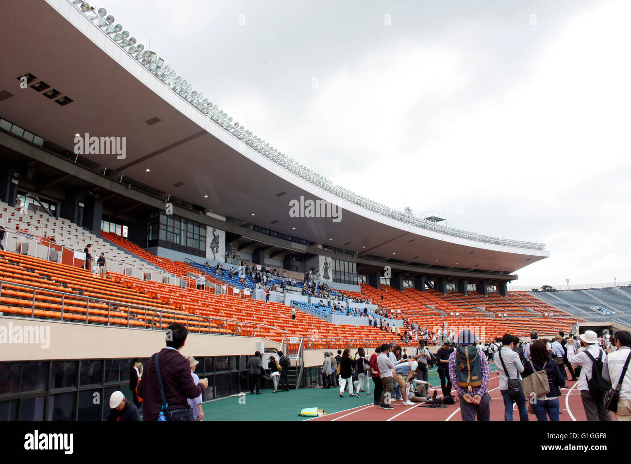 Tokyo stadium 2020 seats hi-res stock photography and images - Alamy
