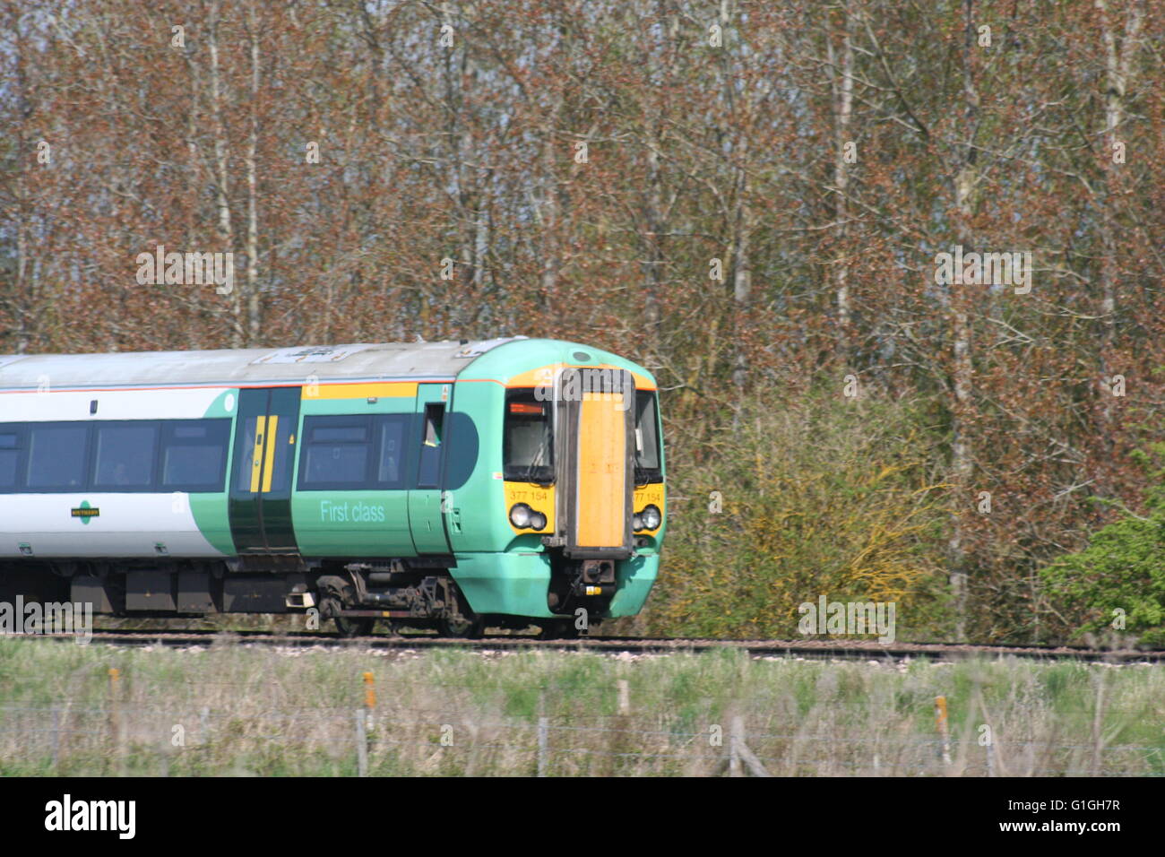 Electrostar class 377 train hi-res stock photography and images - Alamy