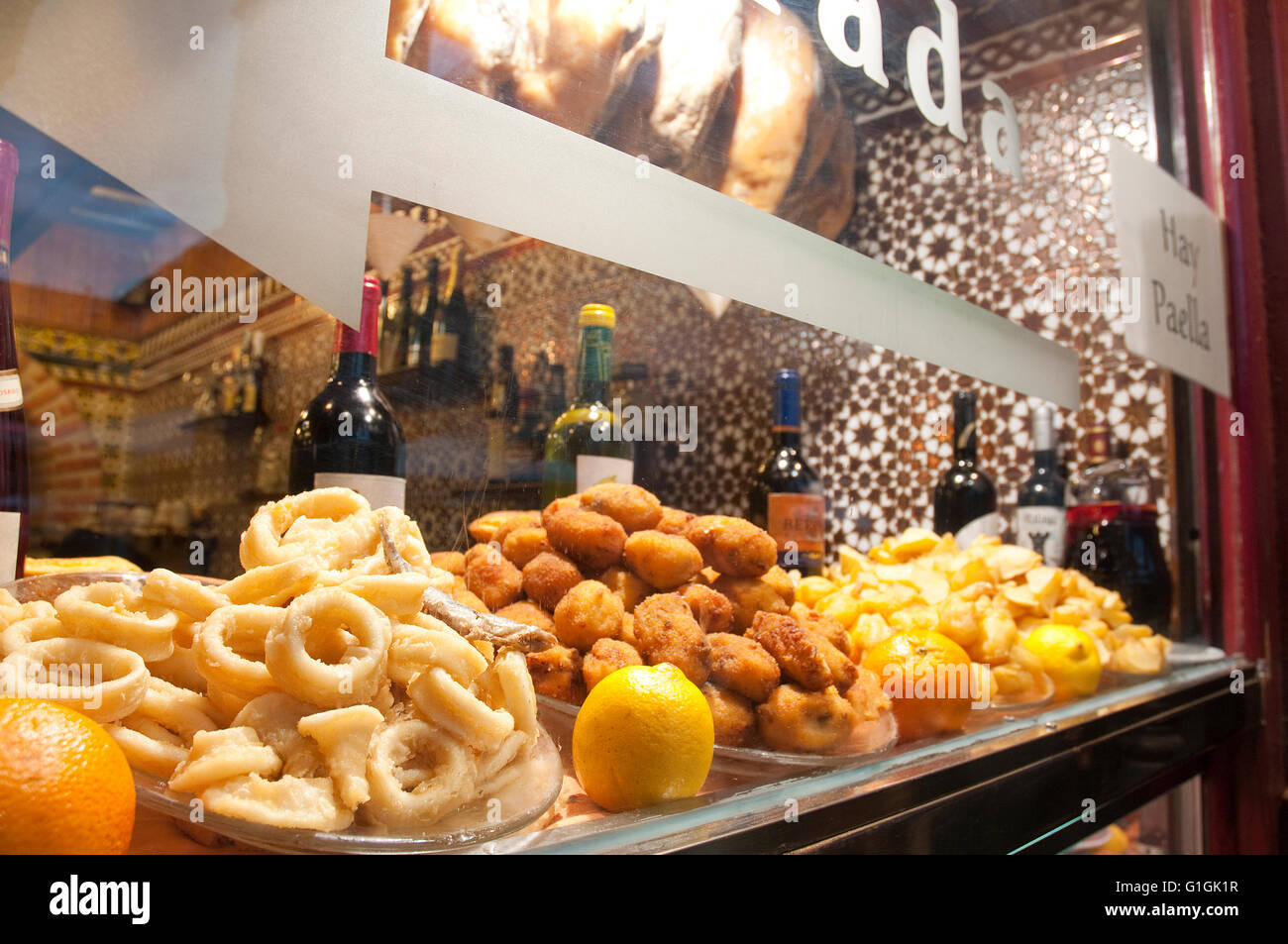 Typical tavern, Plaza Mayor, Madrid, Spain Stock Photo - Alamy