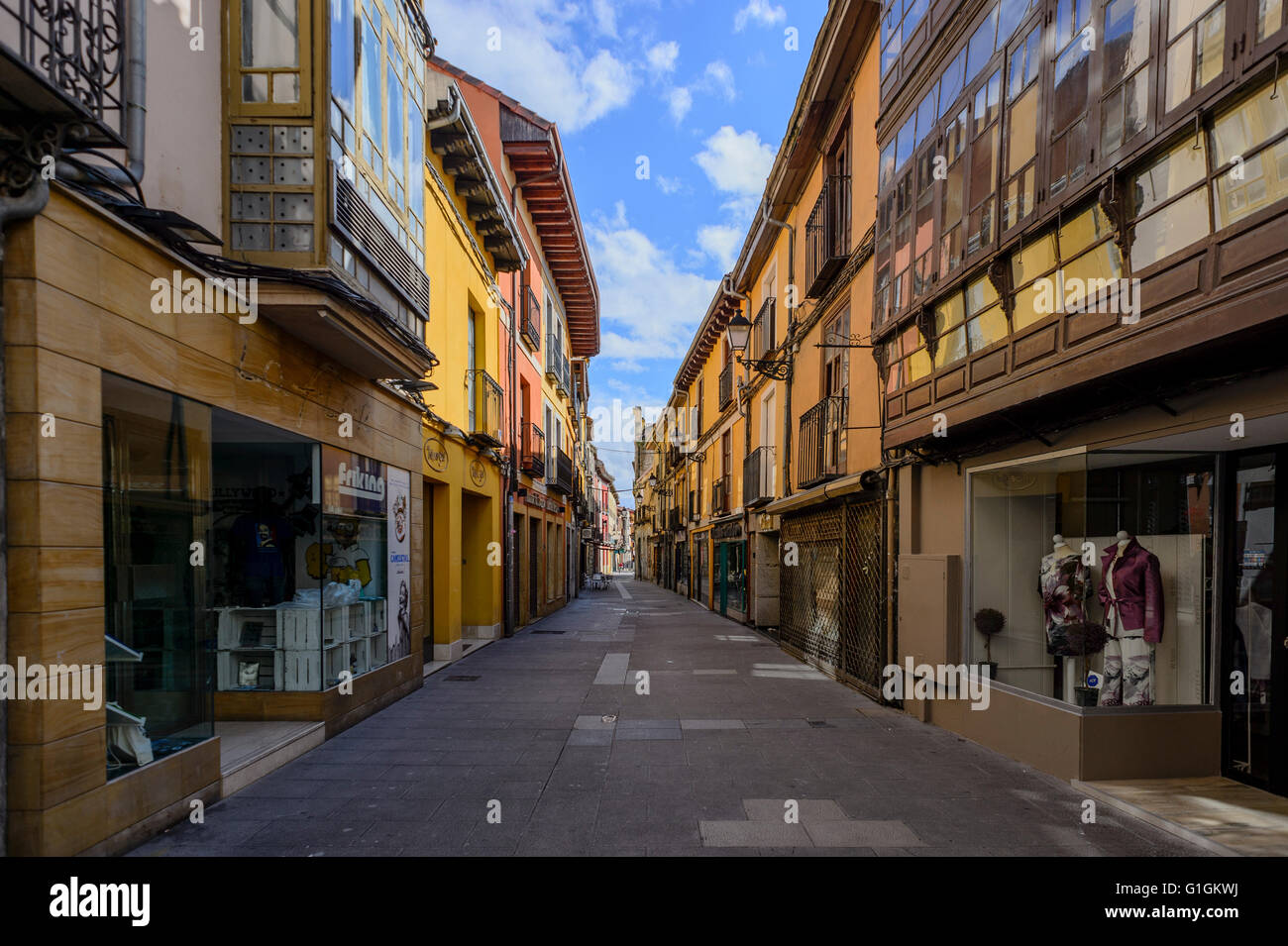 Streets of leon hi-res stock photography and images - Alamy