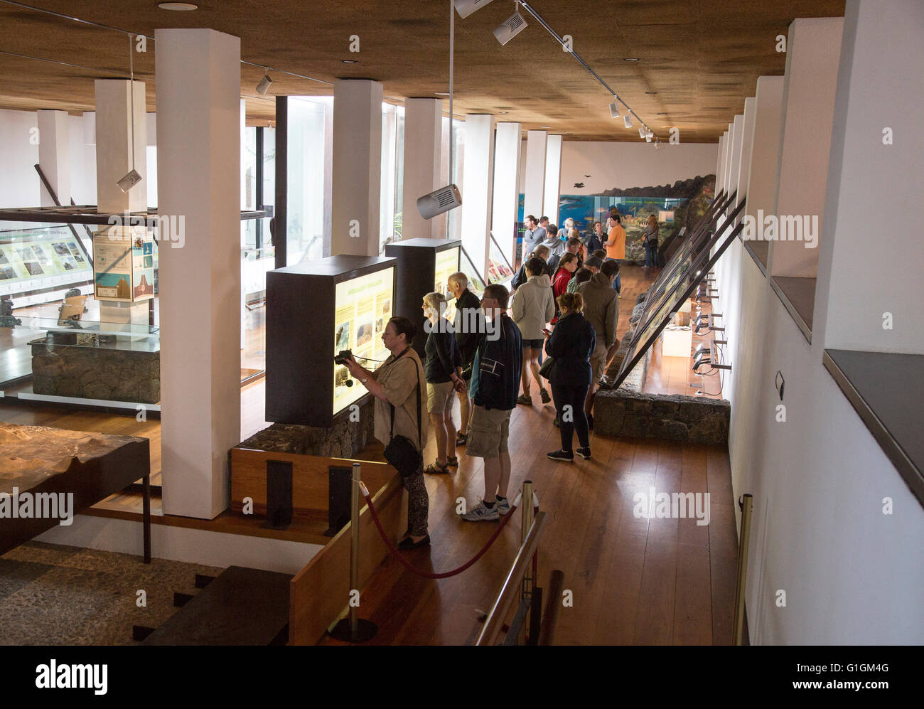 Volcano visitor center hi-res stock photography and images - Alamy