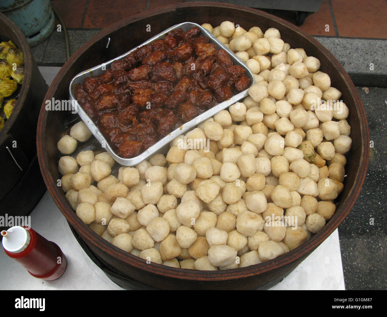 Bamboo dim sum basket hi-res stock photography and images - Alamy