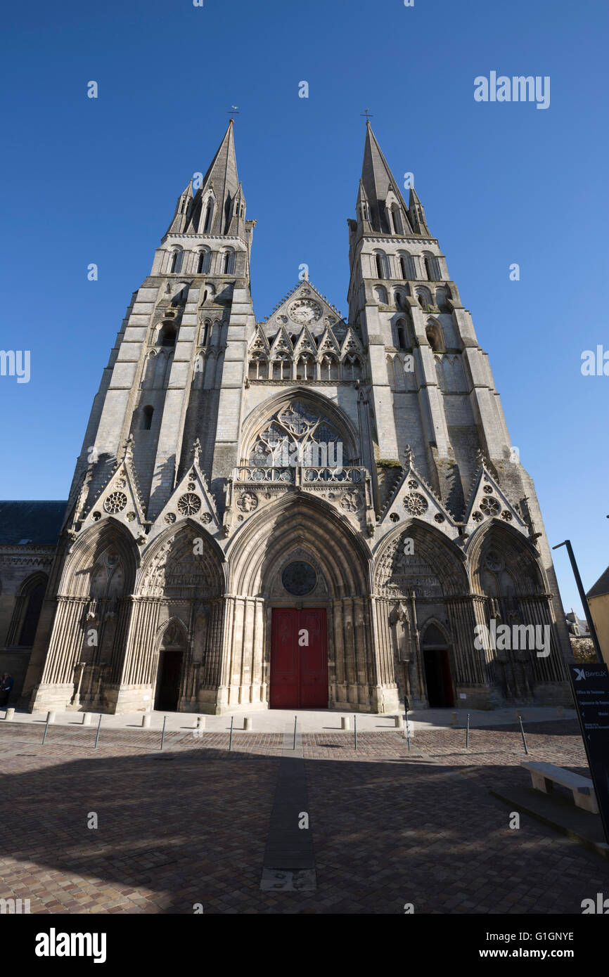 Bayeux normandy cathedral hi-res stock photography and images - Alamy