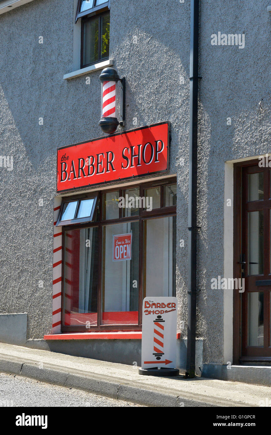 Red and white barber pole hi-res stock photography and images - Alamy