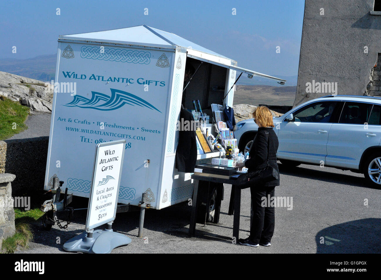 Bamba's crown hi-res stock photography and images - Alamy