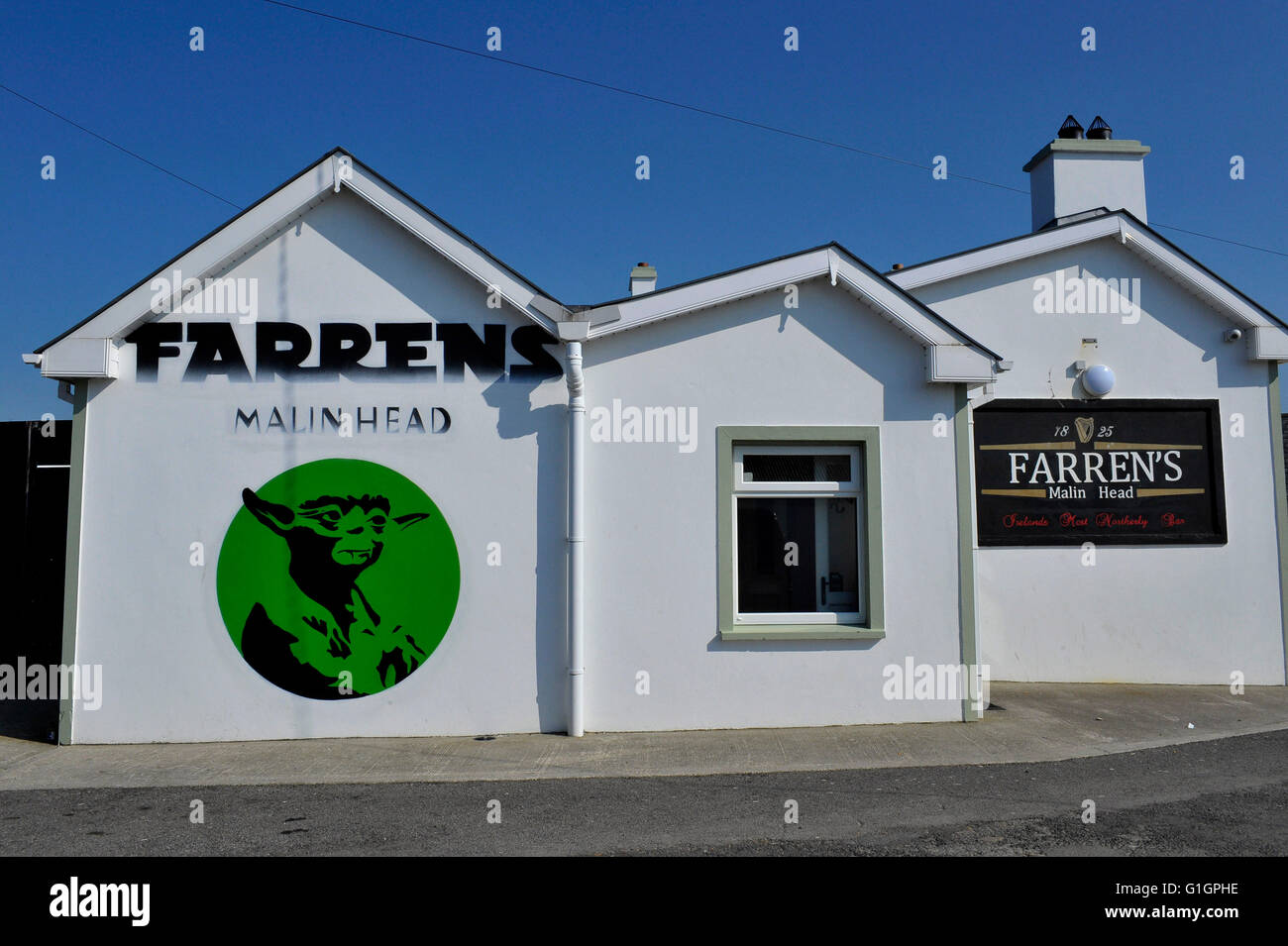 Ireland's most northerly pub at Malin Head, County Donegal, Ireland ...