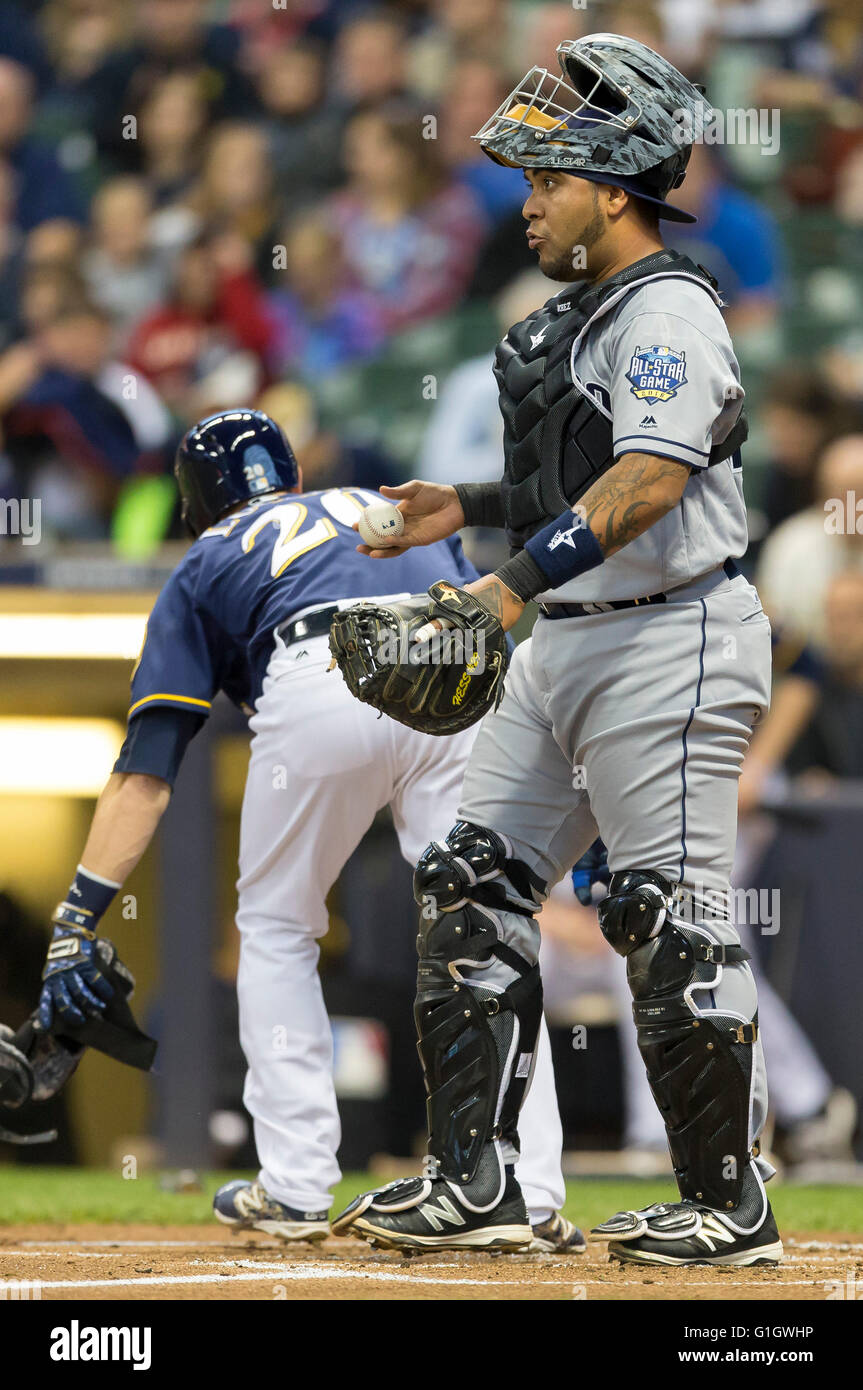 Milwaukee, WI, USA. 14th May, 2016. San Diego Padres catcher Hector ...