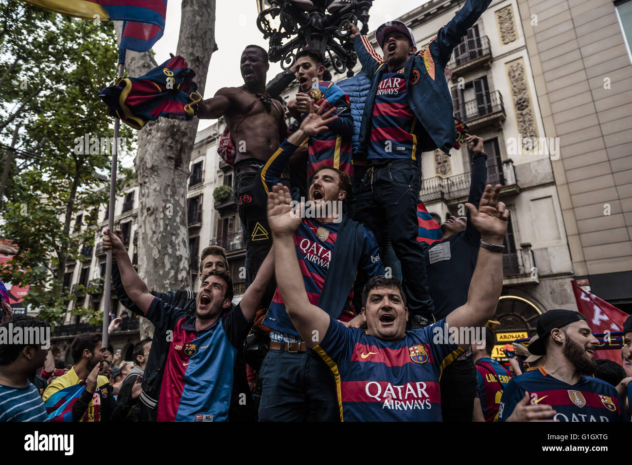 May 14, 2016 - Barcelona, Catalonia, Spain - Fans of the FC Barcelona ...
