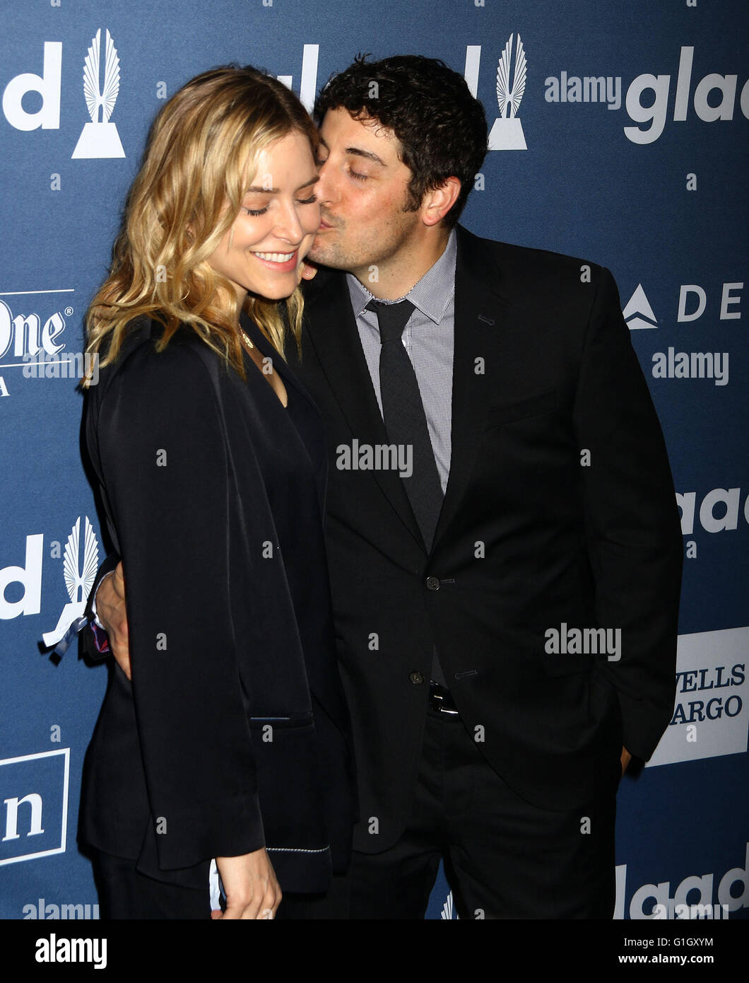 New York Usa 14th May 2016 Actor Jason Biggs And Jenny Mollen