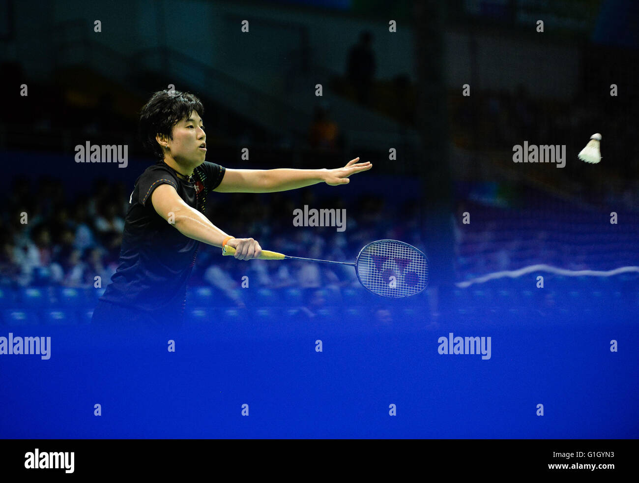 (160515) -- KUNSHAN, May 15, 2016 (Xinhua) -- Yip Pui Yin of China's ...