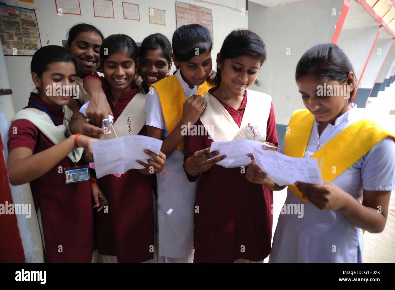 Intermediate class hi-res stock photography and images - Alamy