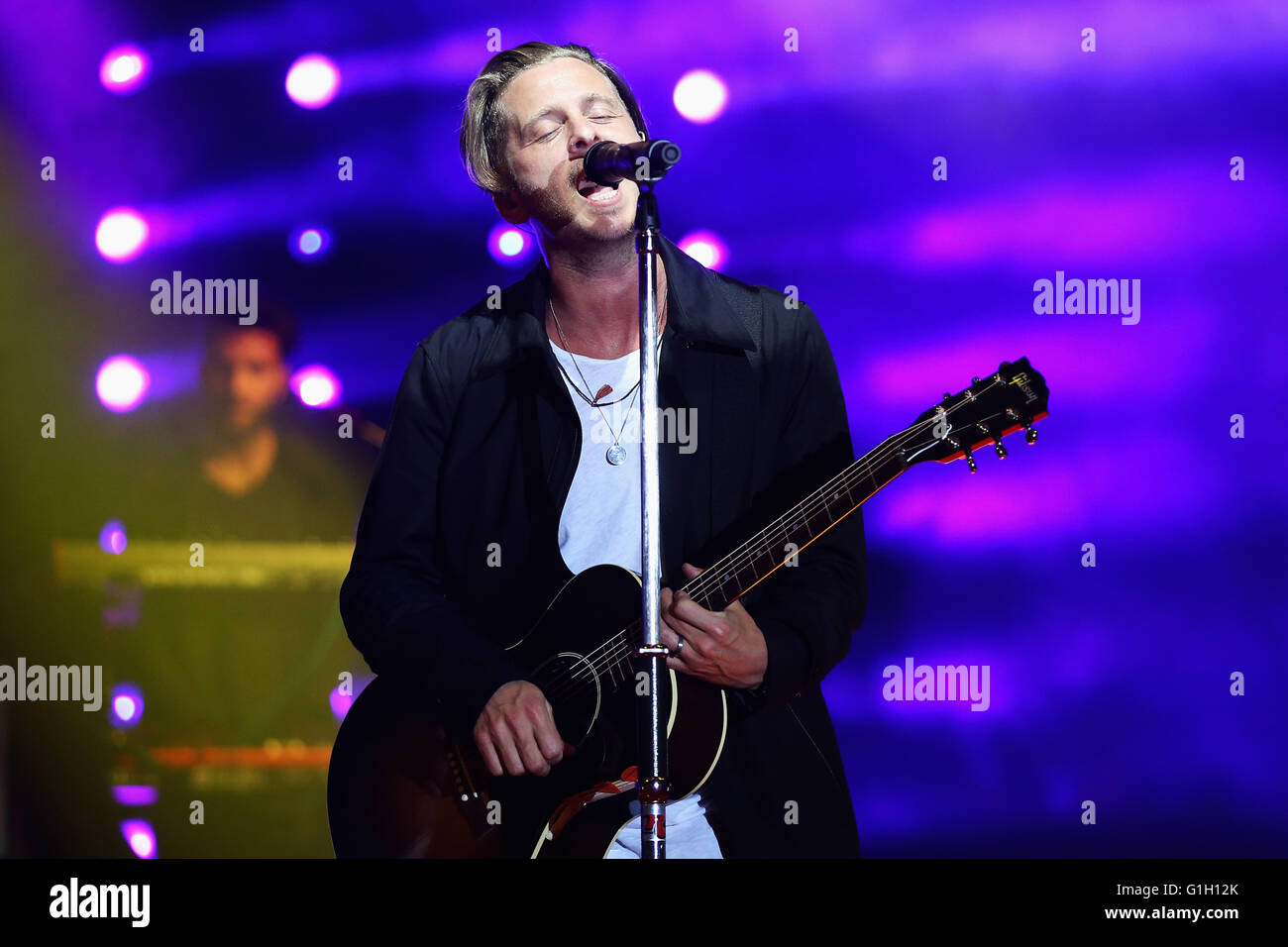 Ryan tedder 2016 hi-res stock photography and images - Alamy