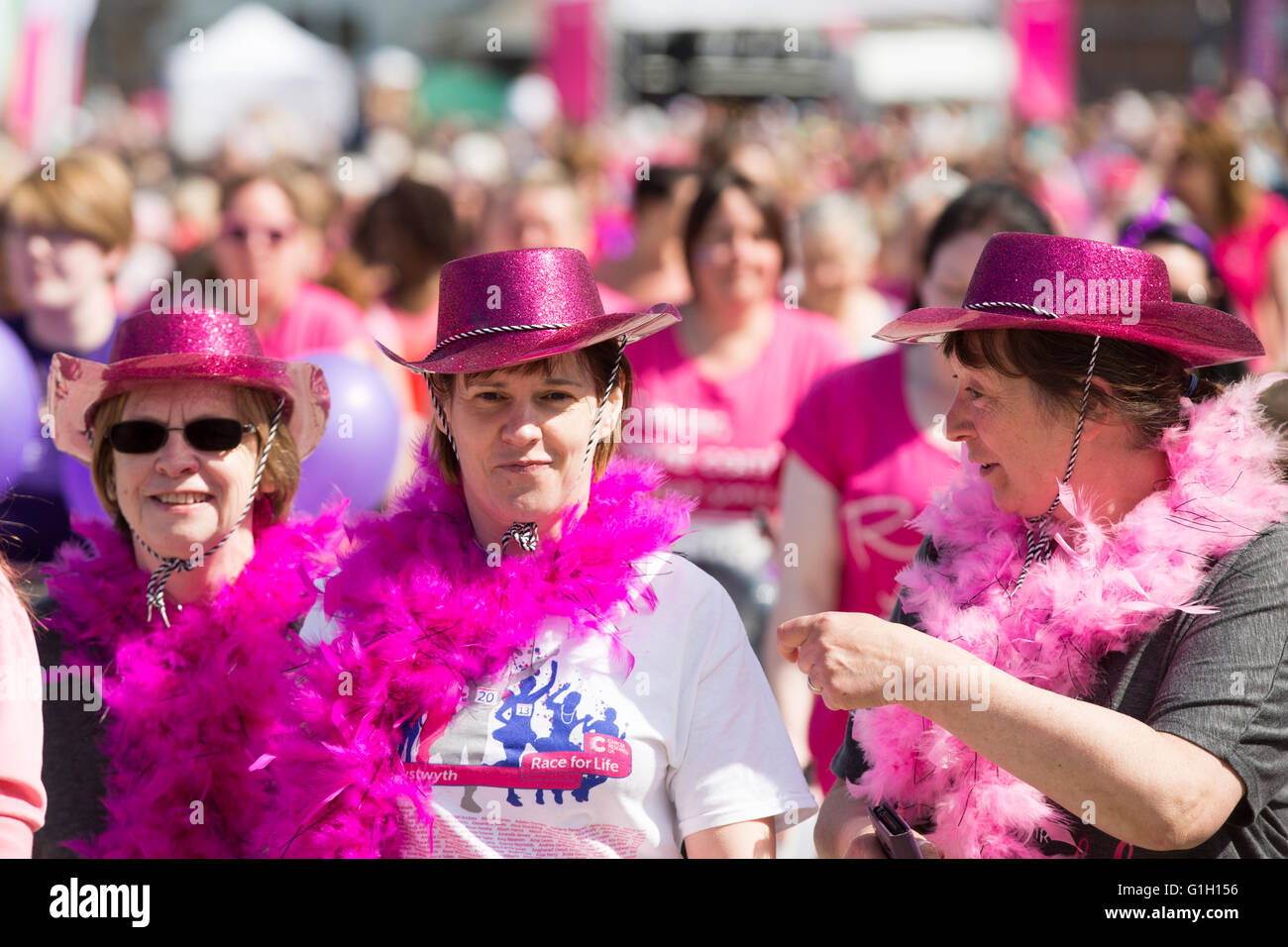 Cancer research uk charity event hi-res stock photography and images ...