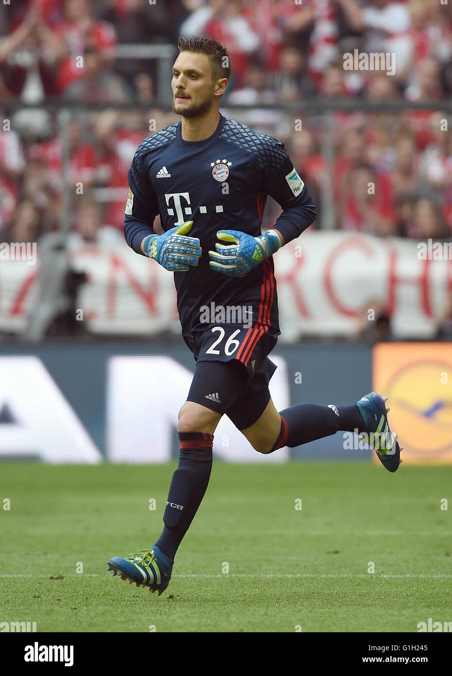 Munich, Germany. 14th May, 2016. Bayern Munich's goalkeeper Sven ...