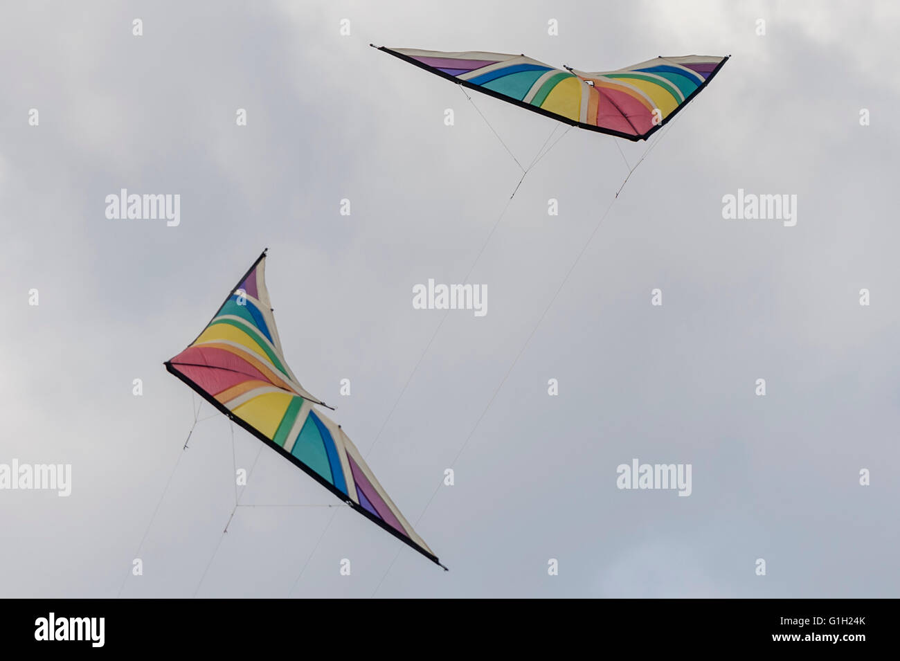 London, UK. 15 May 2016. Hundreds of kite flying fans enjoy the annual ...