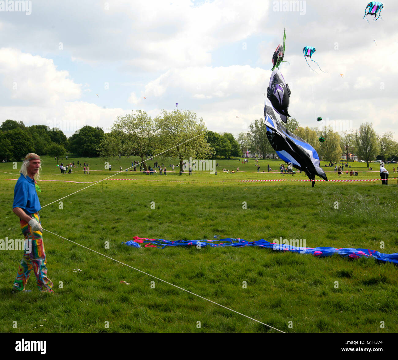 Union jack kites hi-res stock photography and images - Alamy