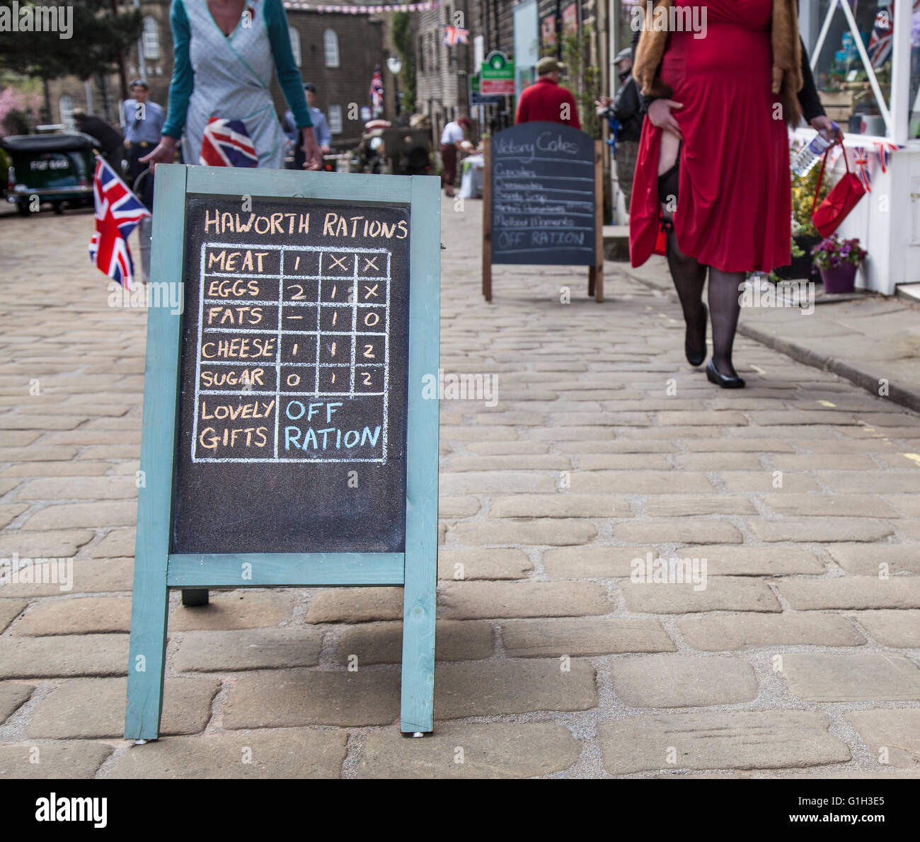 Stockings 1940s hi-res stock photography and images - Alamy