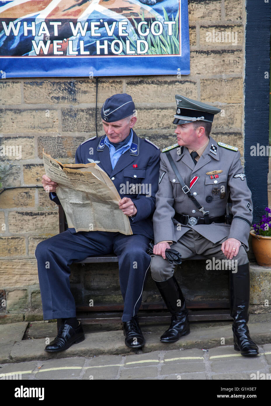 Vintage 1940s uk ww2 recruitment poster hi-res stock photography and ...