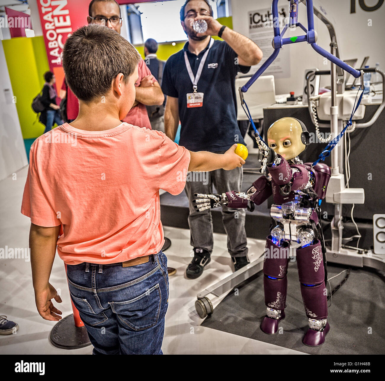 Robot fair hi-res stock photography and images - Alamy